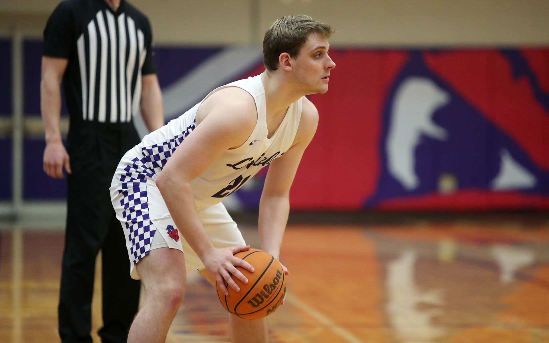 Linfield falls to Northwest in '22-'23 season opener - Linfield ...