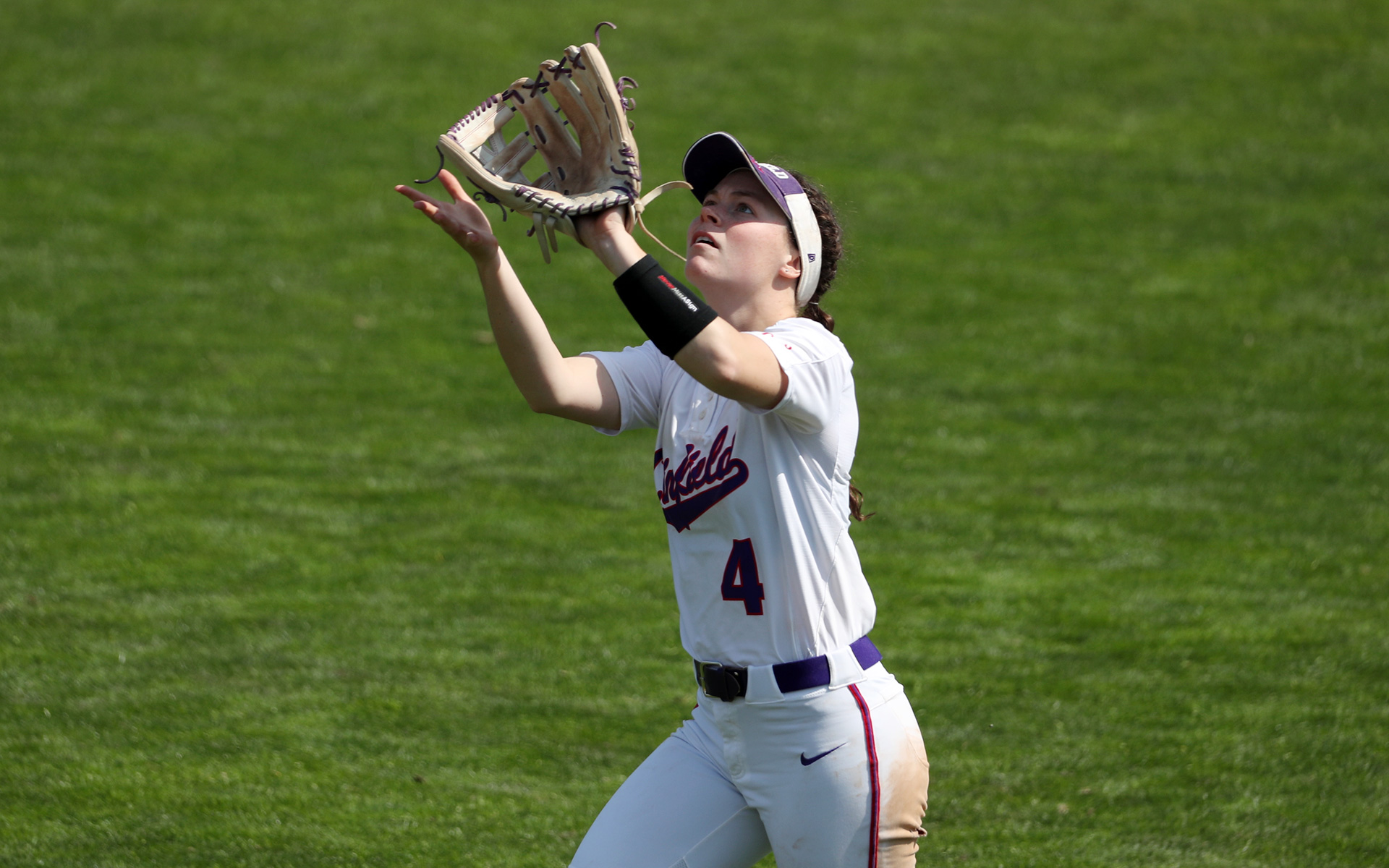Baily Paul - Softball - Linfield University Athletics