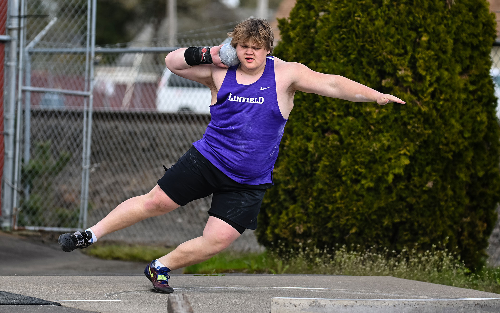 Nick Olsen - Track & Field - Linfield University Athletics