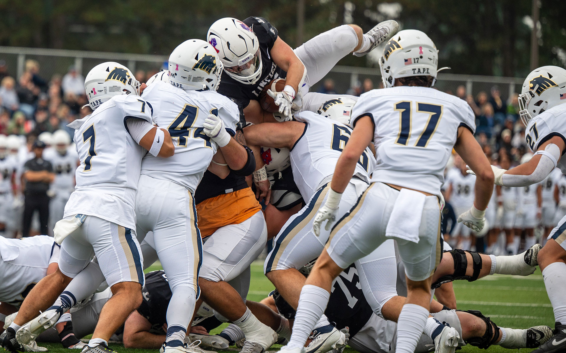 Connor McNabb - Football - Linfield University Athletics