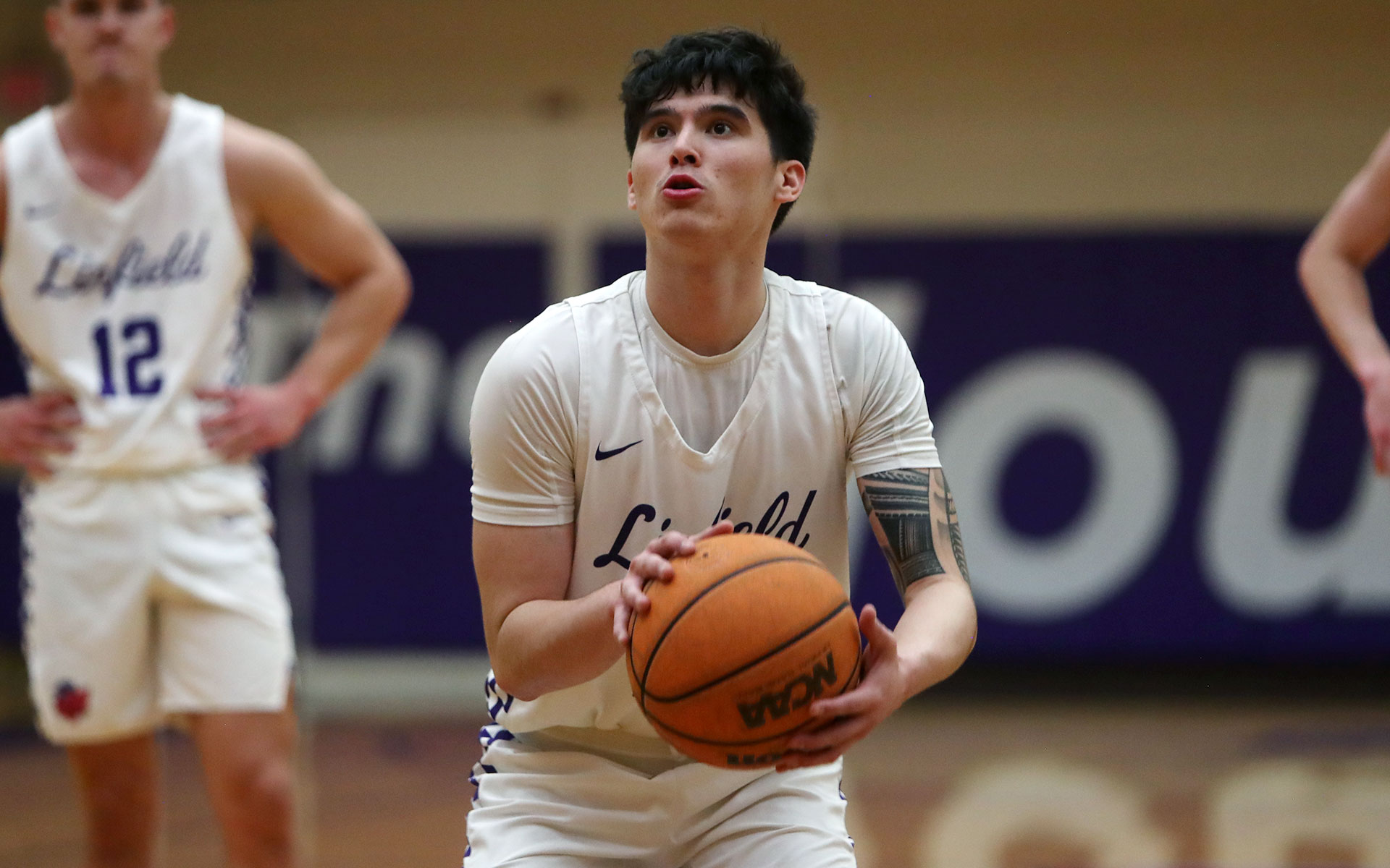 Ryan’s late free throws lift ‘Cats past Wolves - Linfield University ...