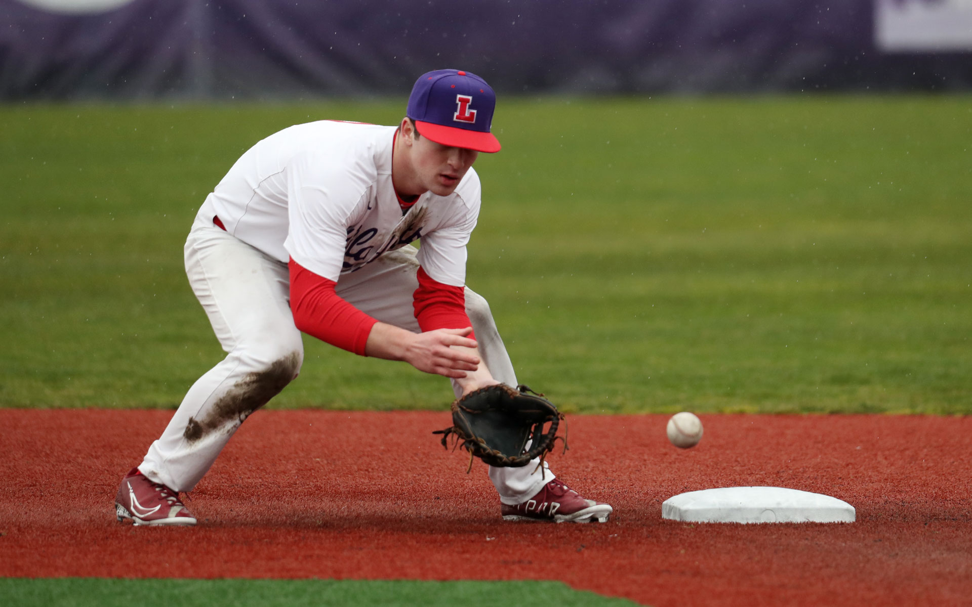 Jake Hoskins - Baseball - Linfield University Athletics