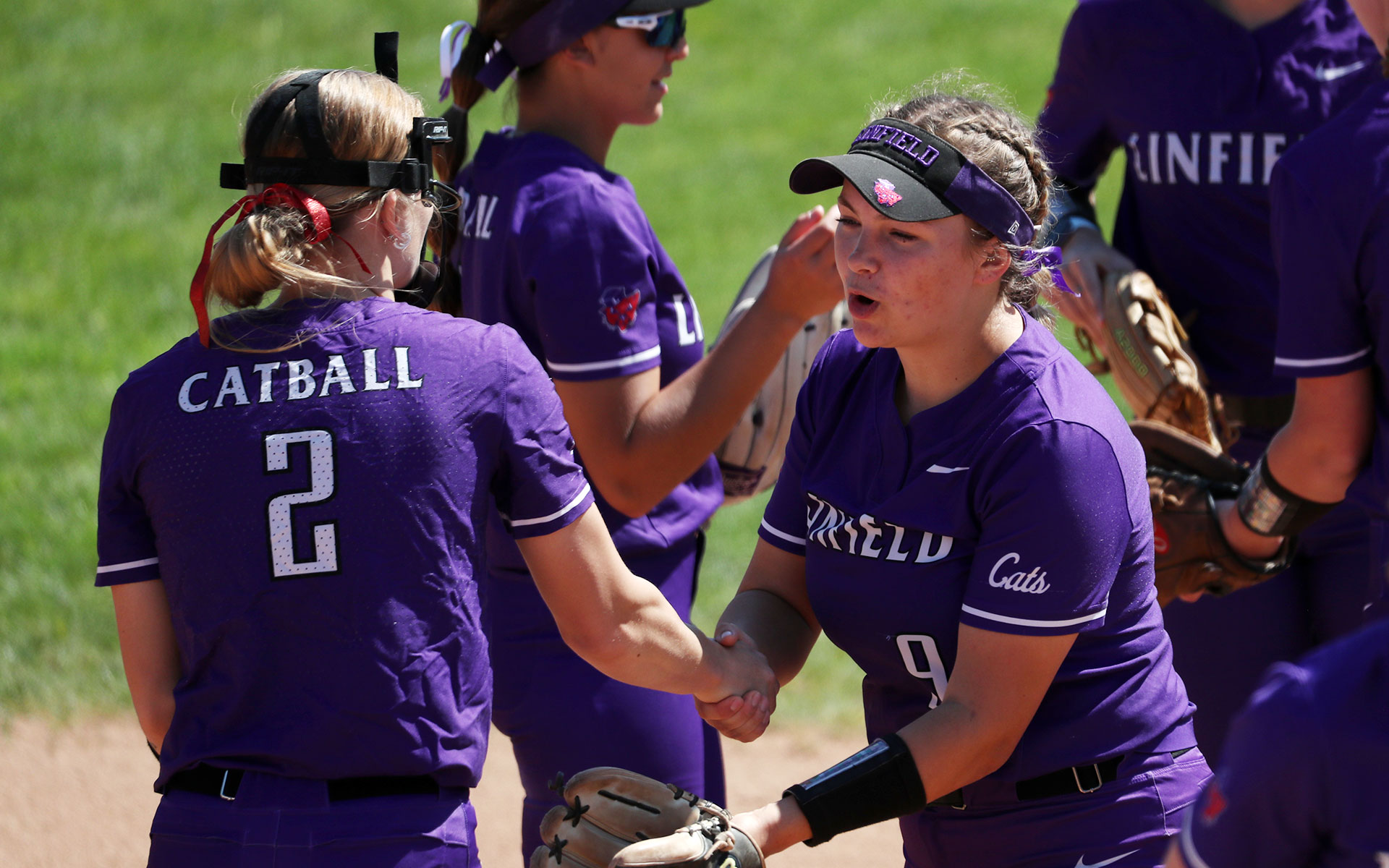 Nelson's knockout punch completes sweep - Linfield University Athletics