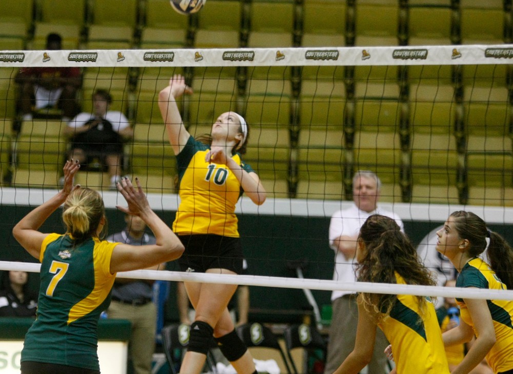 Tiffany Thomas - Volleyball - Southeastern Louisiana University Athletics