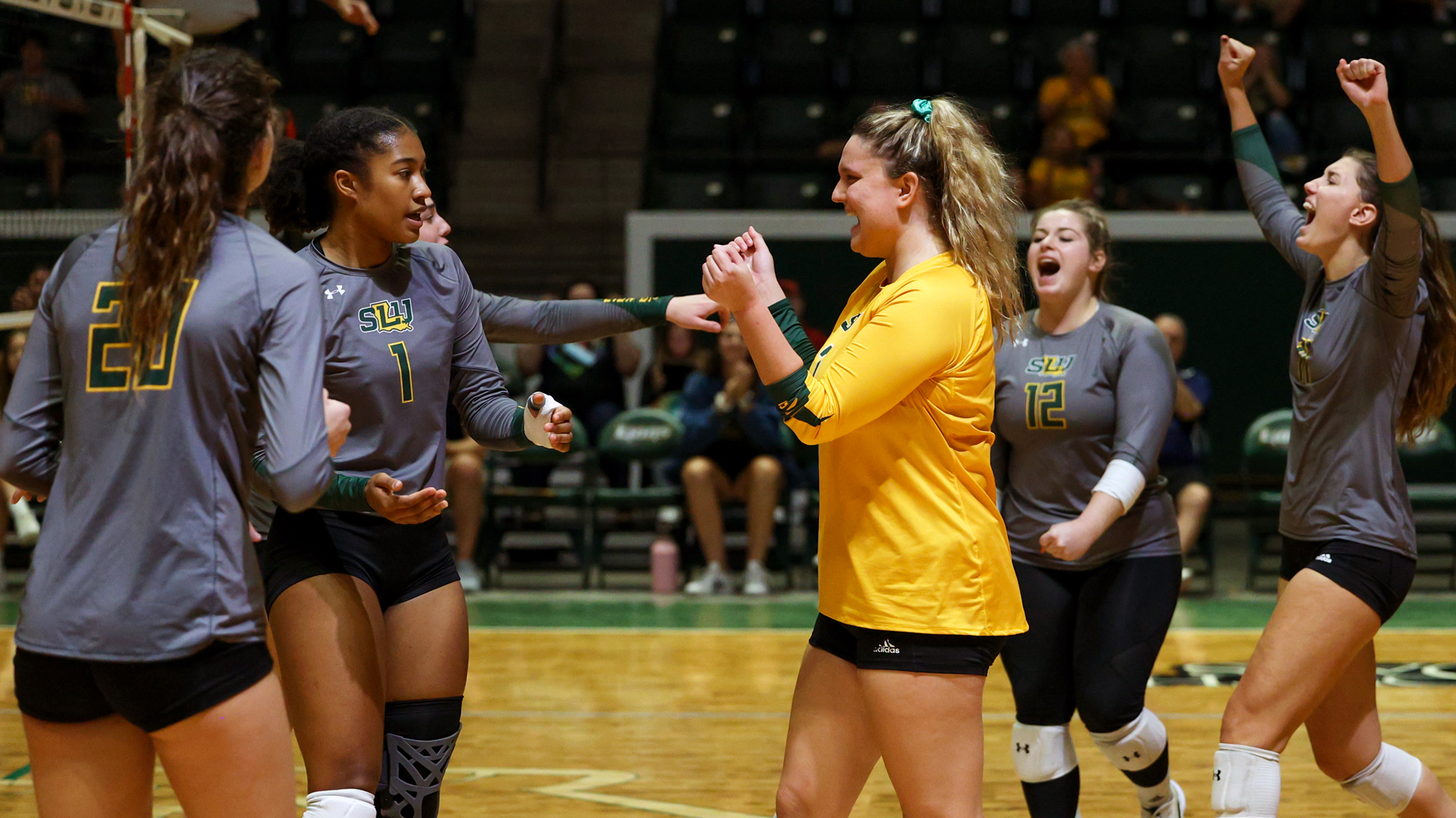 Calli Collins - Volleyball - Southeastern Louisiana University Athletics