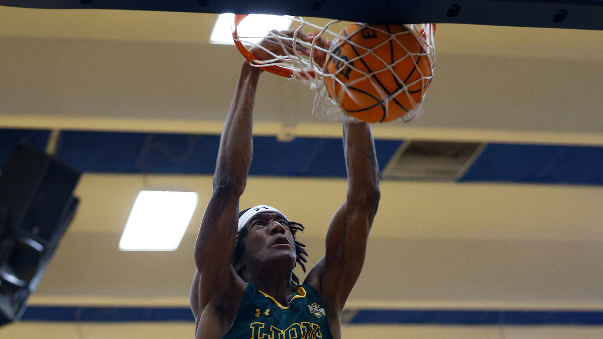 Jalyn Hinton - Men's Basketball - Southeastern Louisiana University ...