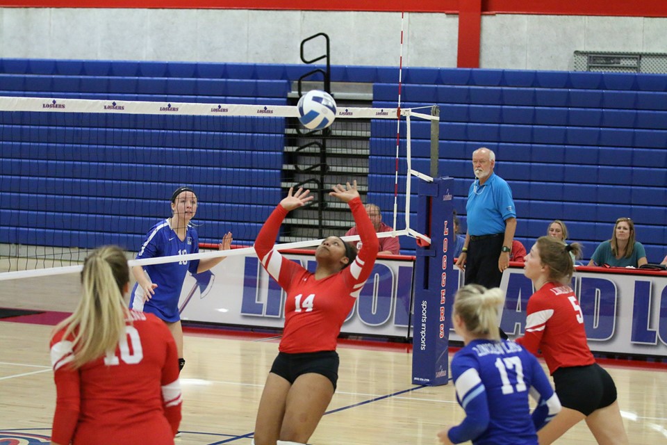 Volleyball wins two on Sunday - Lincoln Land Community College Athletics