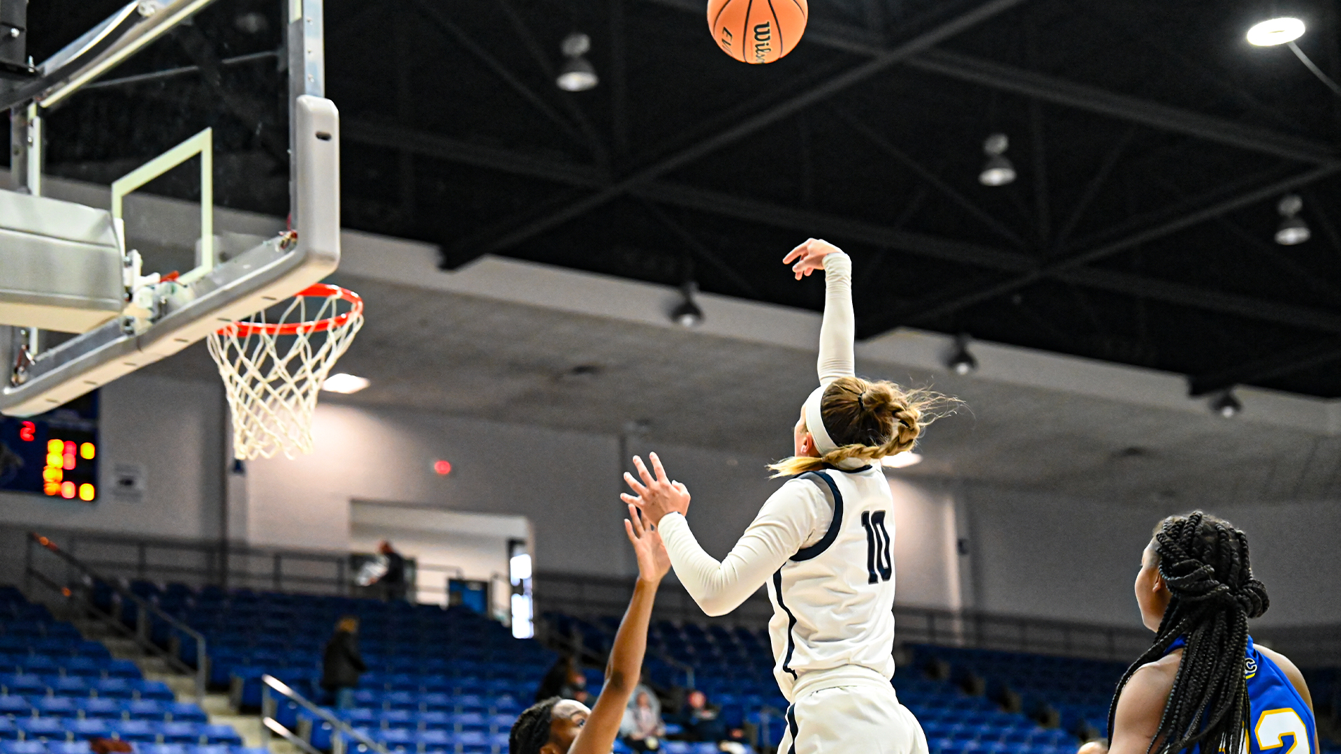 LMU Women's Basketball Dominates in First Game of 2022 - Lincoln ...