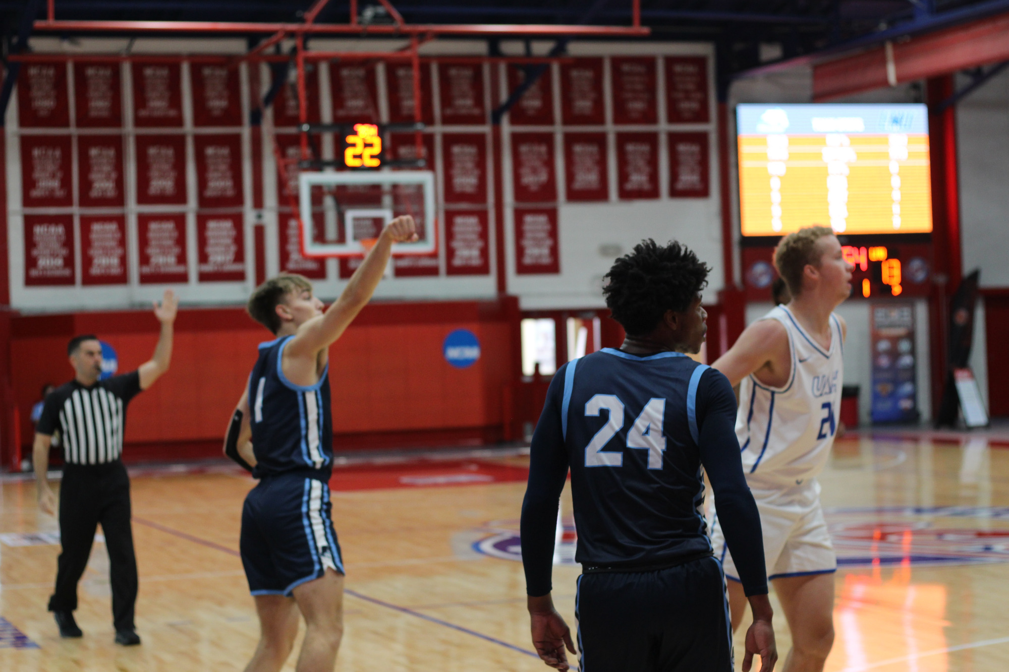 Comeback Attempt vs No. 24 Alabama Huntsville Falls Short for - Lincoln ...