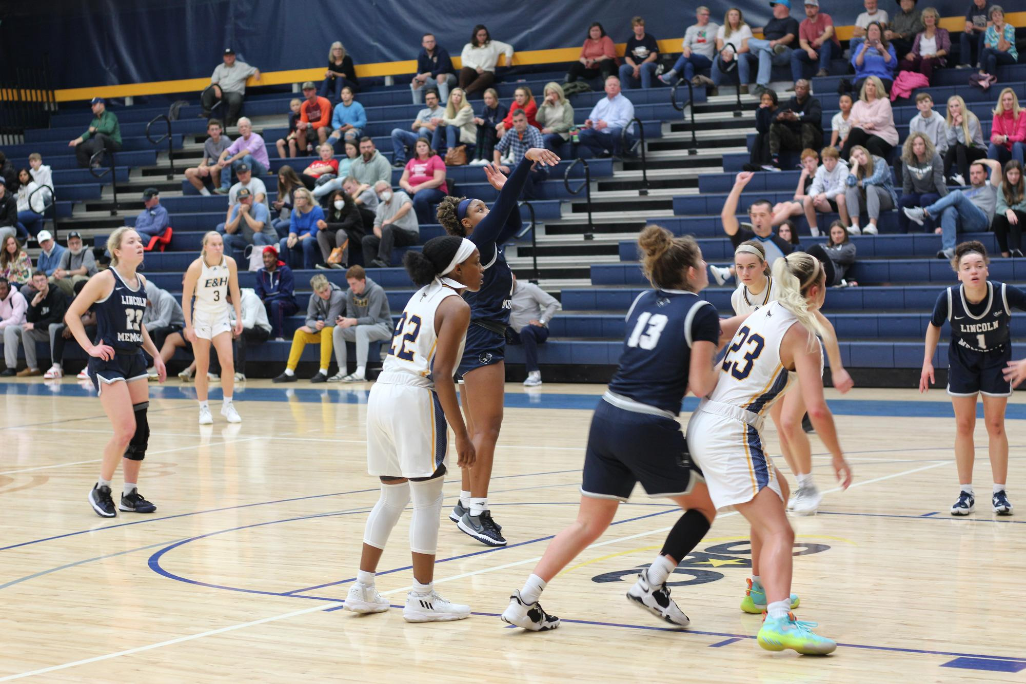 Saquita Joyner - Women's Basketball - Lincoln Memorial University Athletics