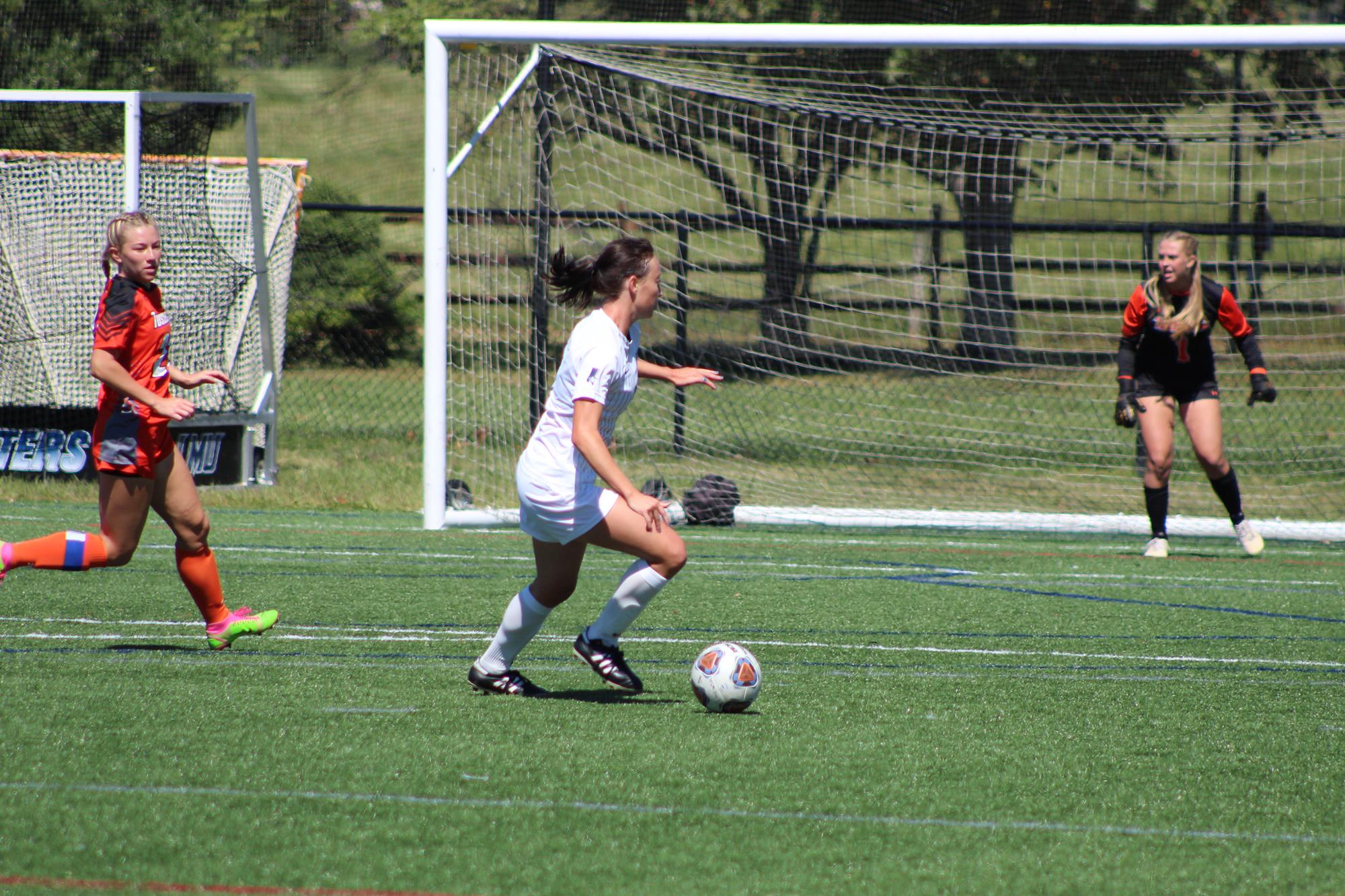 Jordan Hellman - Women's Soccer - Lincoln Memorial University Athletics