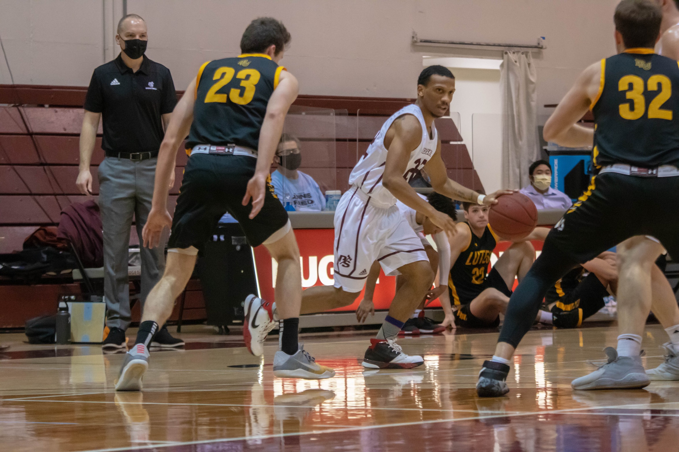 Loggers fall to Lutes, 71-63 - University of Puget Sound