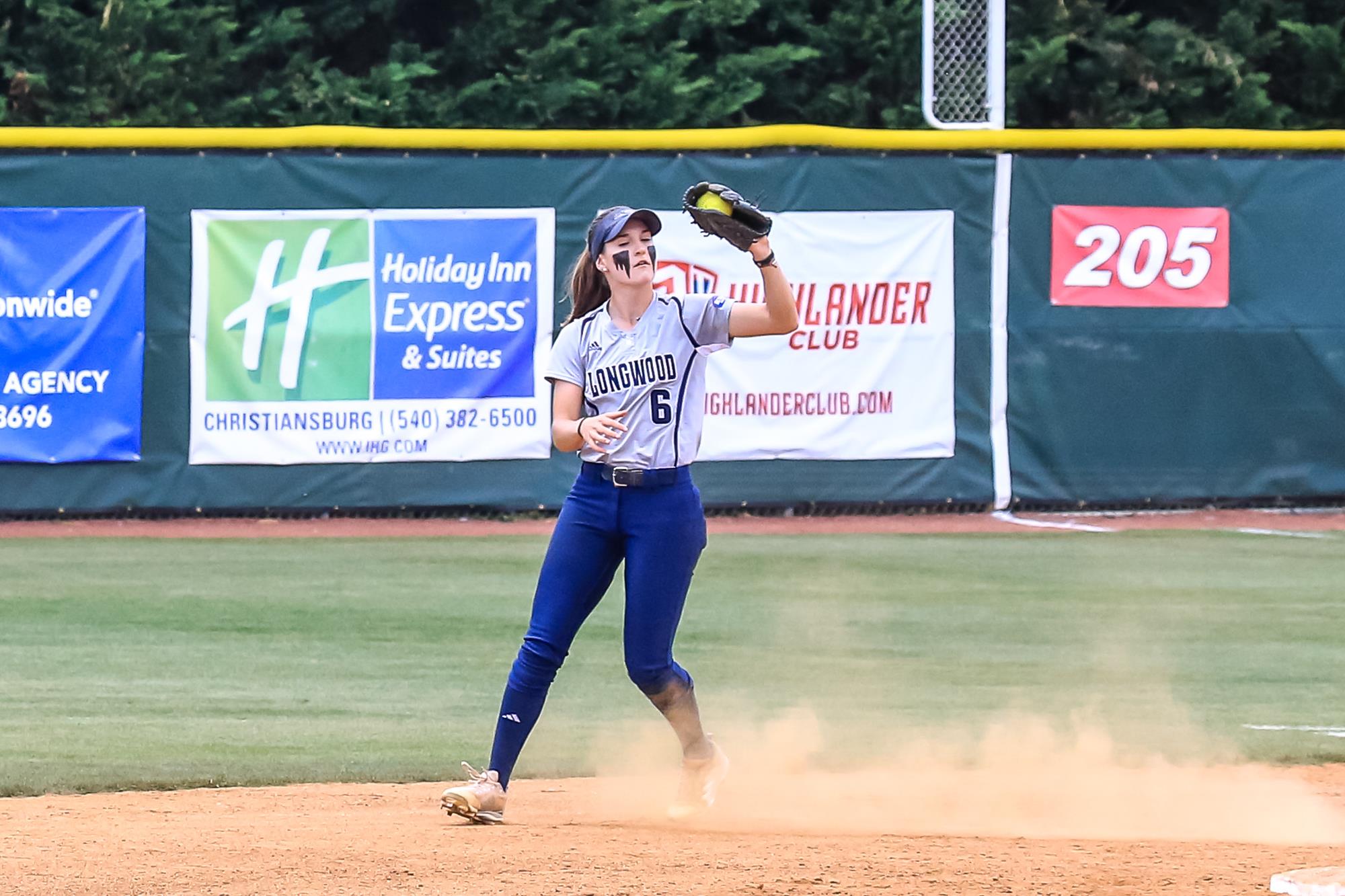 Destiny Martinez - Softball - Longwood University Athletics