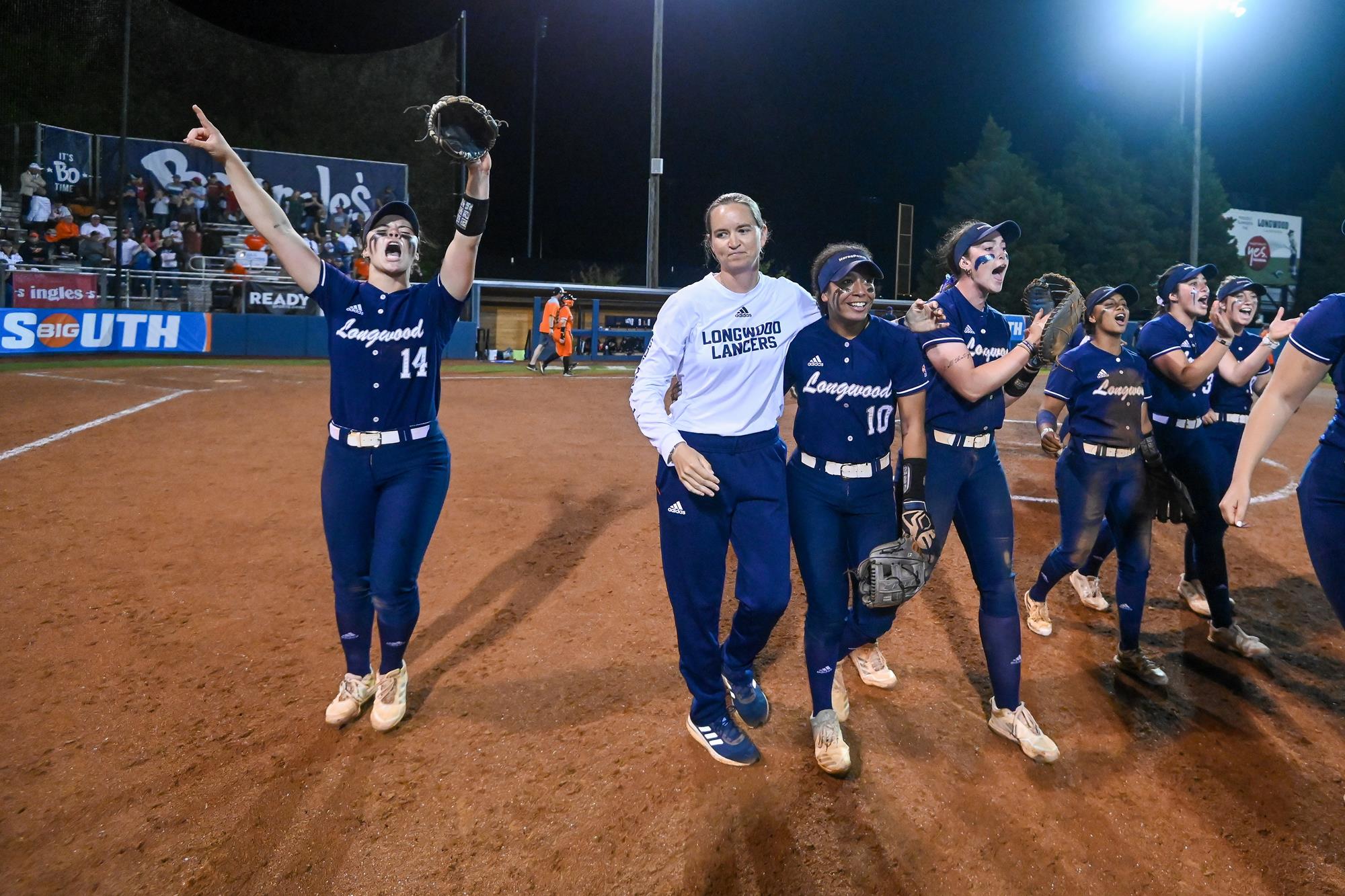 Lauren Taylor - Softball - Longwood University Athletics