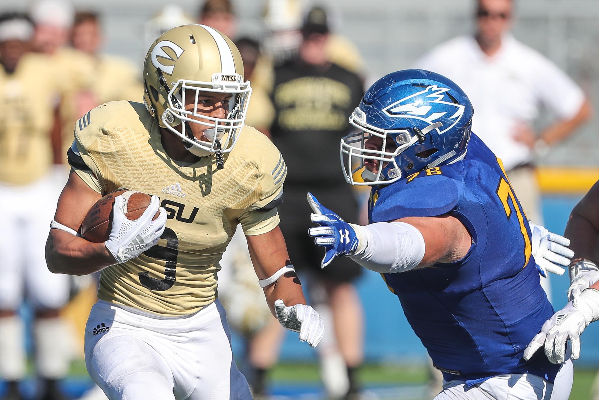Shane Henderson - Football - University of Nebraska - Kearney Athletics