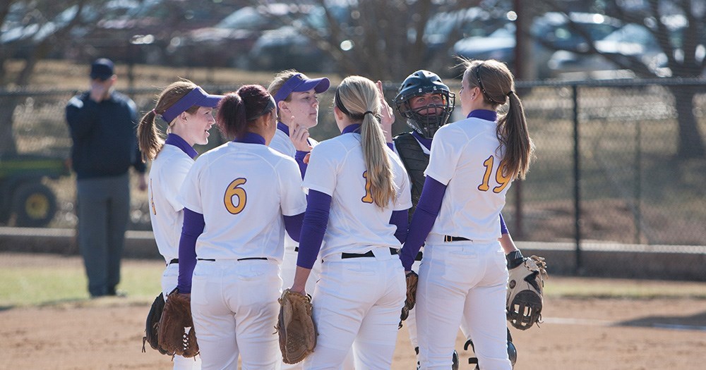 Nora Zerante - Softball - Loras College Athletics