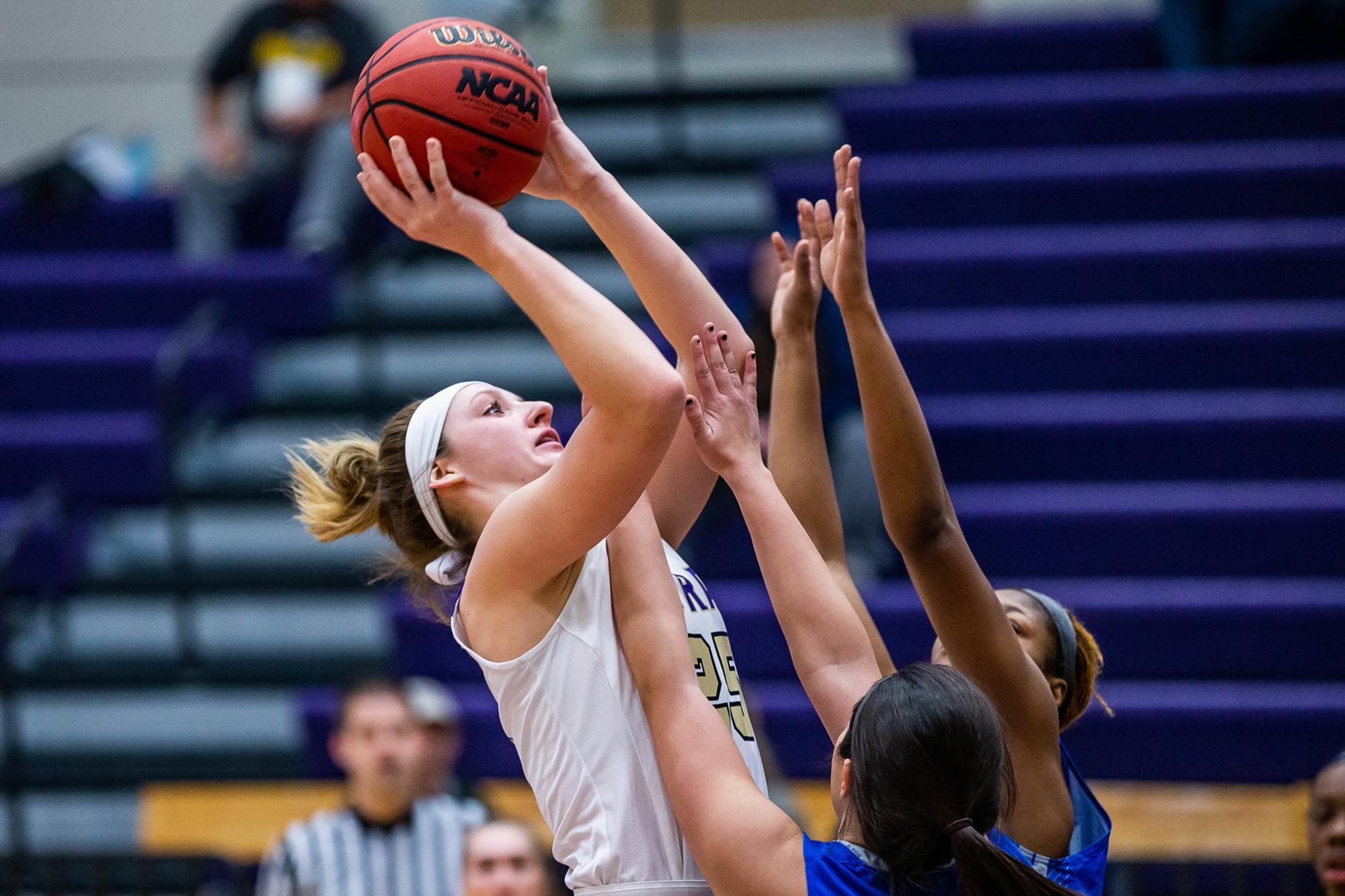 No. 23 Duhawks Take Their First Victory in Puerto Rico - Loras College ...