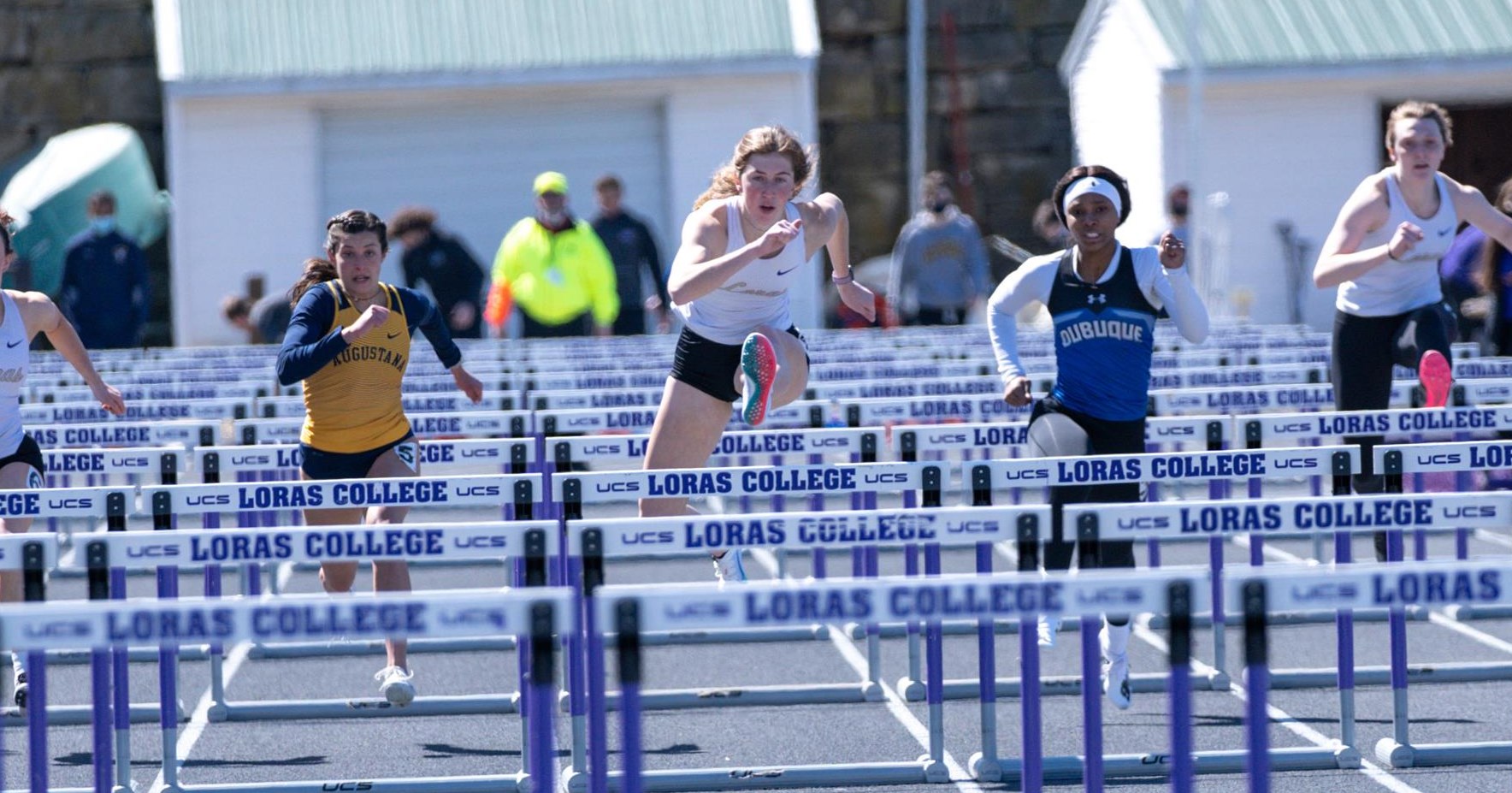 Elayna Bahl - Women's Track & Field - Loras College Athletics