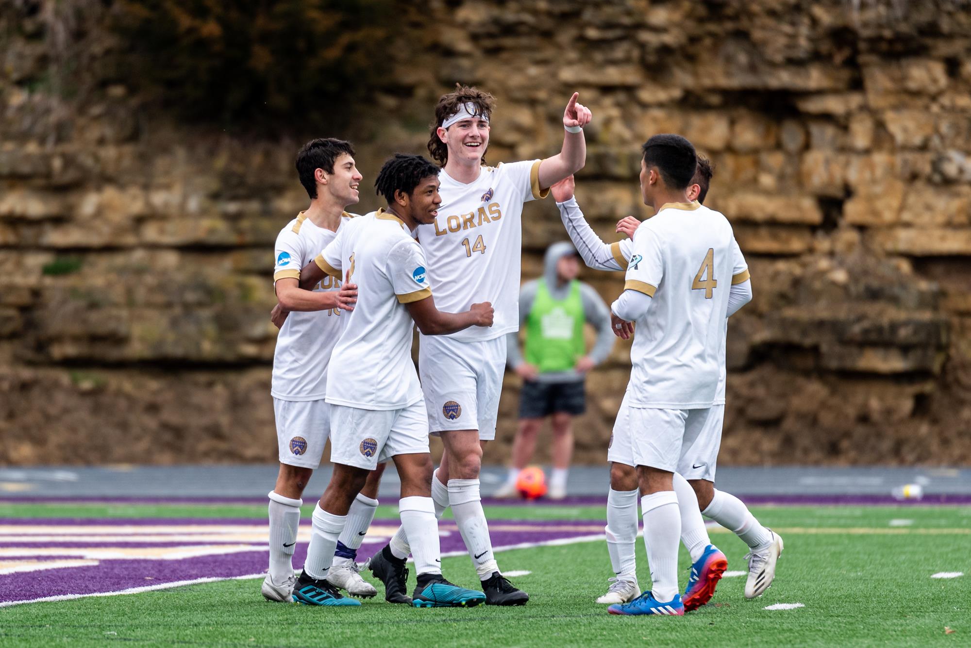 Duhawks Draw with Spartans in Double Overtime - Loras College Athletics