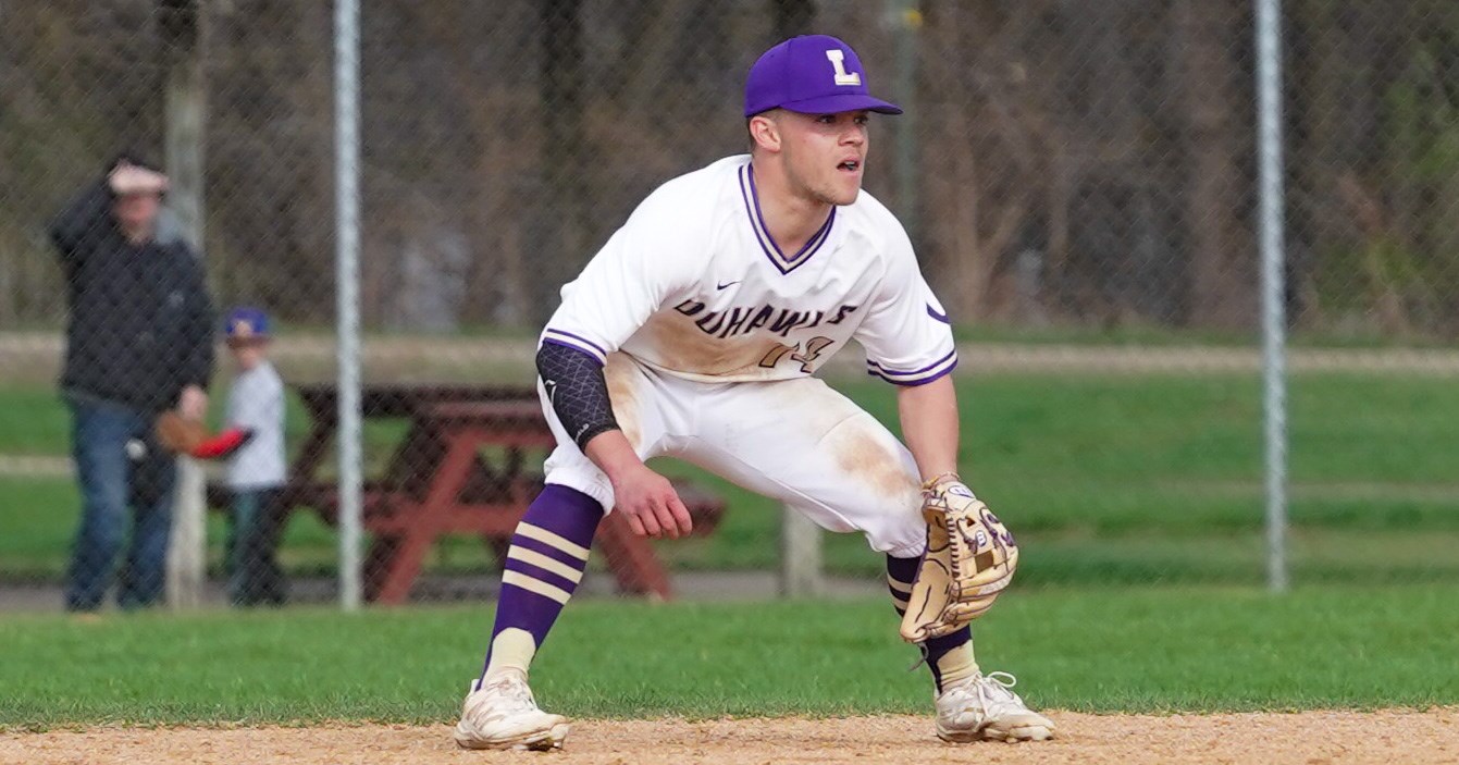 Baseball Battles Back Against No. 25 Coe - Loras College Athletics