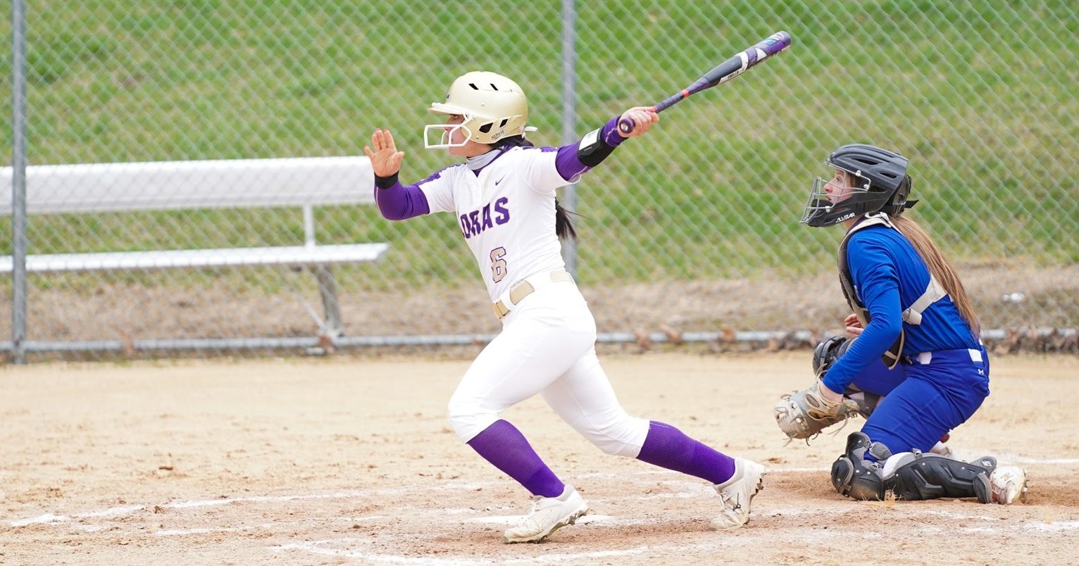 Softball Completes Regular Season in Decorah - Loras College Athletics