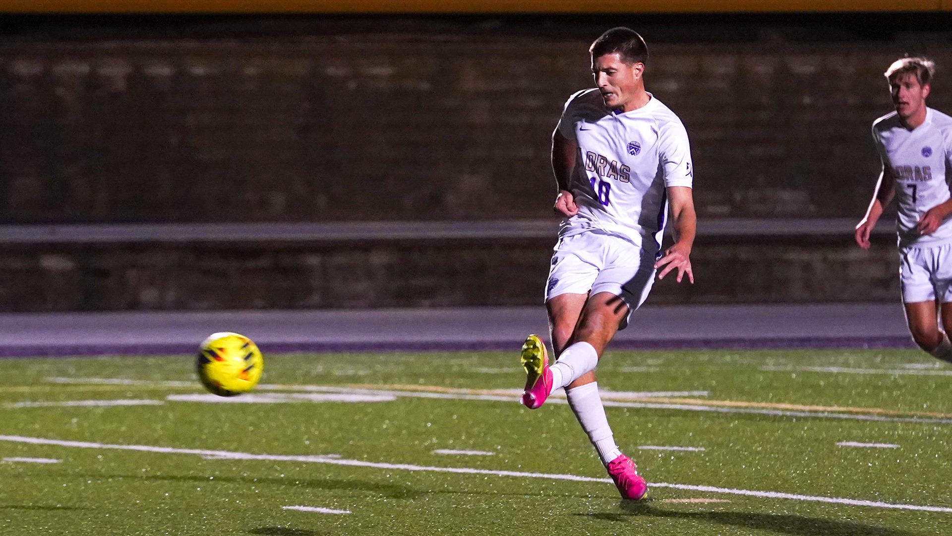 Duhawks Tally 1-0 Victory over Luther College - Loras College Athletics