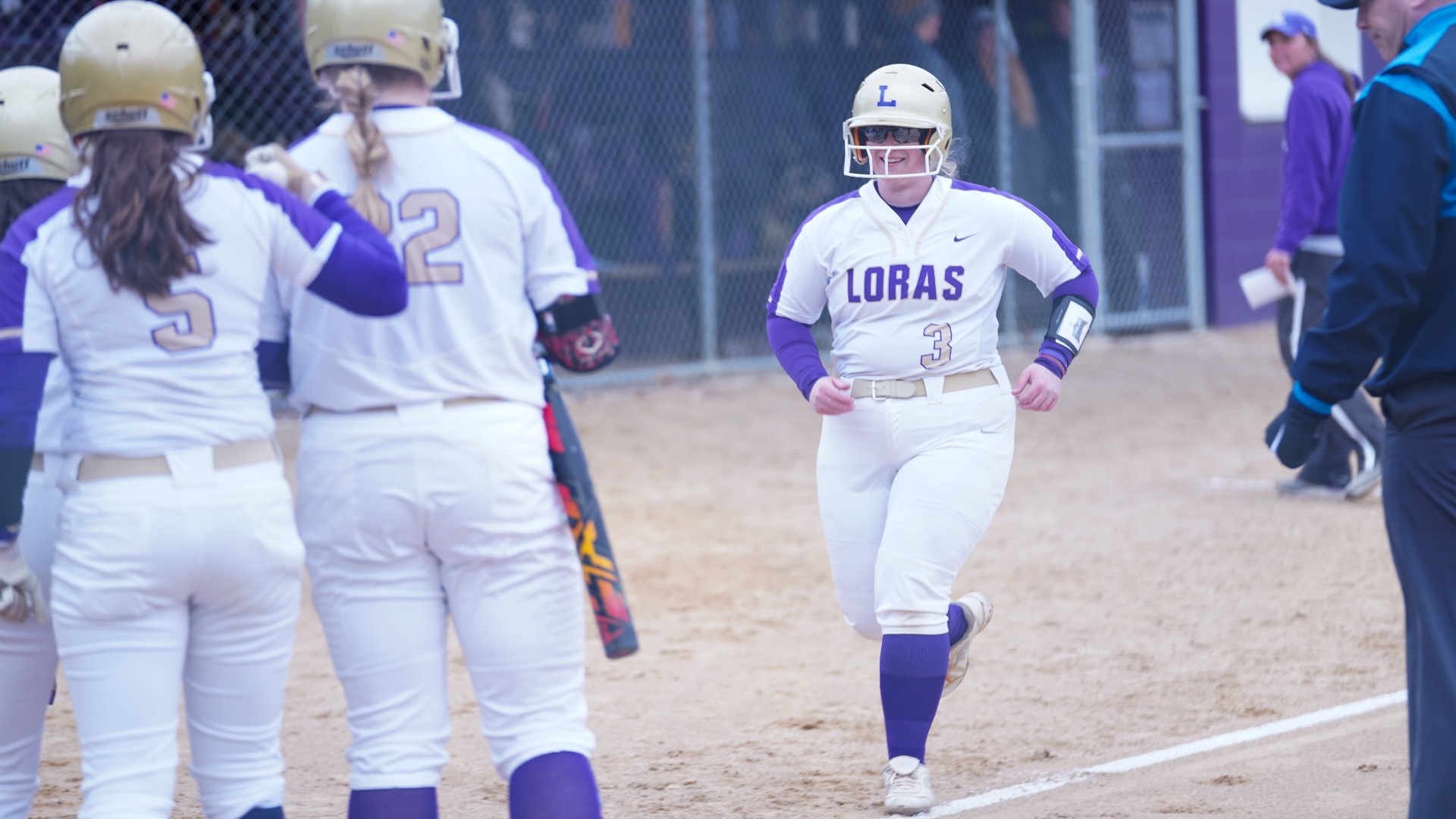 Grace Houghton - Softball - Loras College Athletics