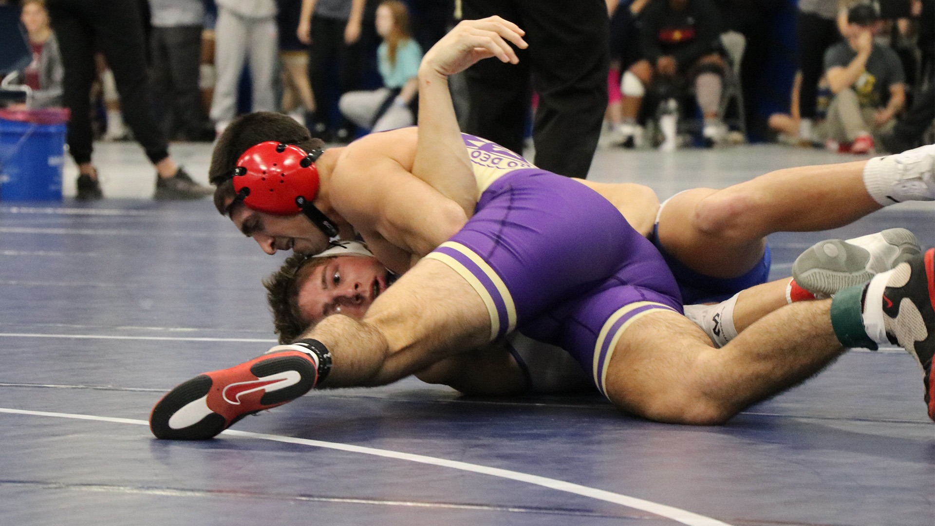 Duhawks Defeat Ducks at Battle in the Bluffs - Loras College Athletics