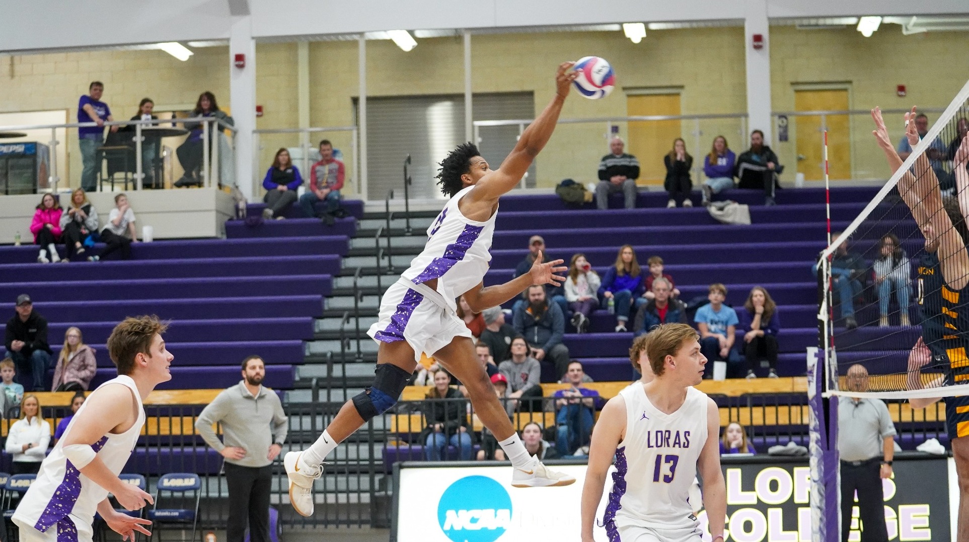 Duhawks Topple Eagles - Loras College Athletics