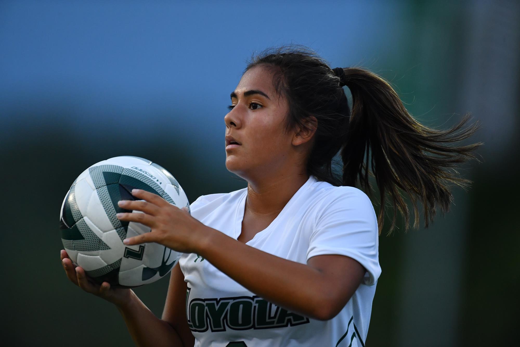 Nicole Rivas - Women's Soccer - Loyola University Maryland Athletics