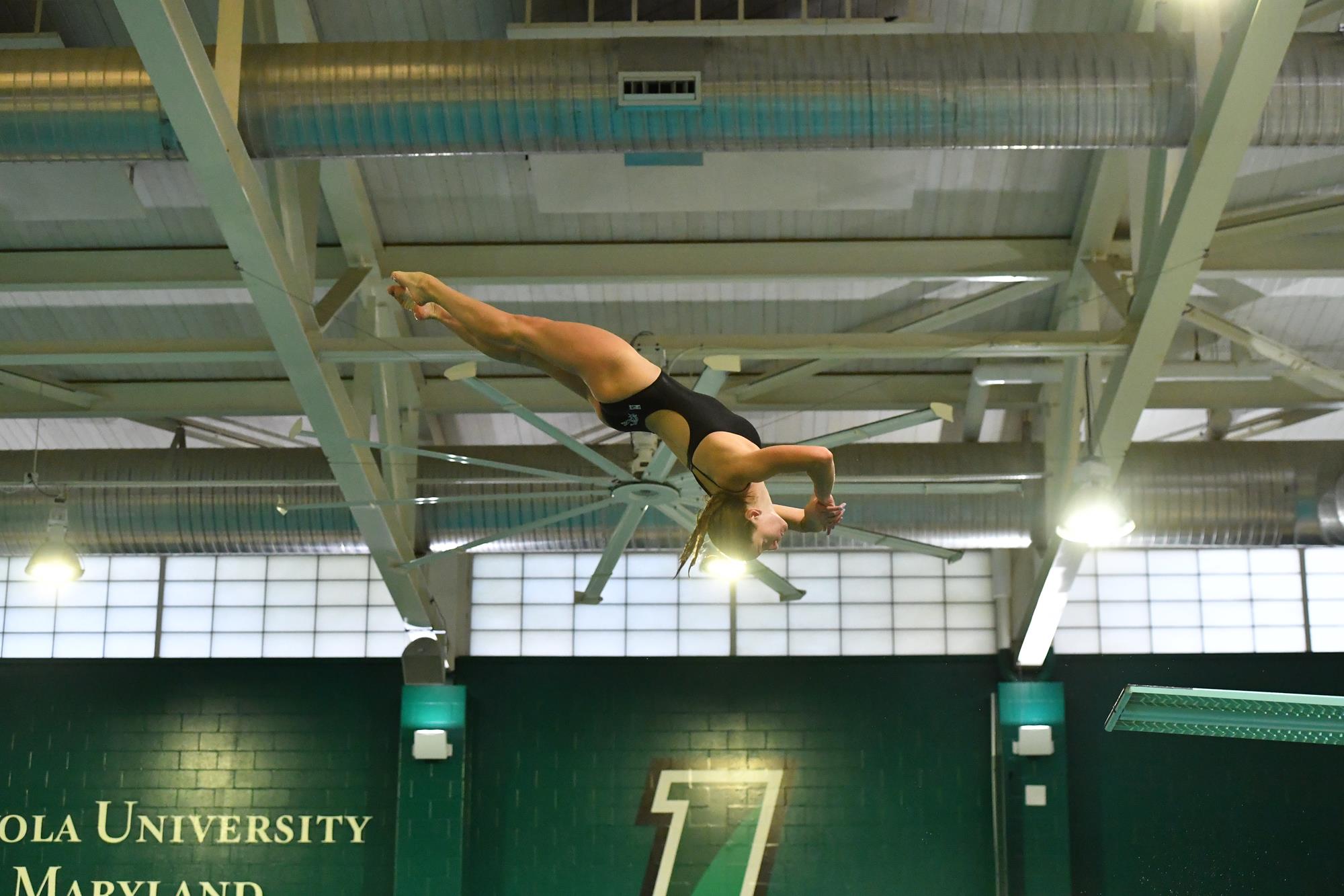 Swimming & Diving Wraps Up First Day At ECAC Championships - Loyola ...