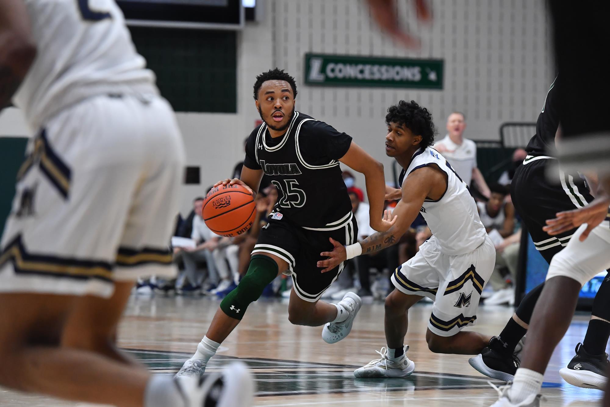 Holy Cross Visits Reitz Arena Tuesday In Men's Basketball's First Home ...