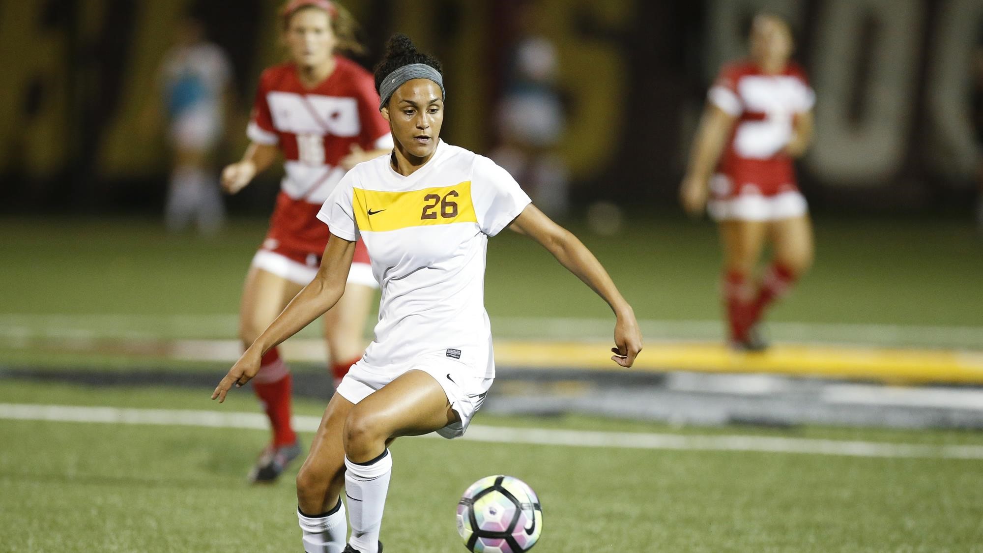 Sienna Cruz - Women's Soccer - Loyola University Chicago Athletics