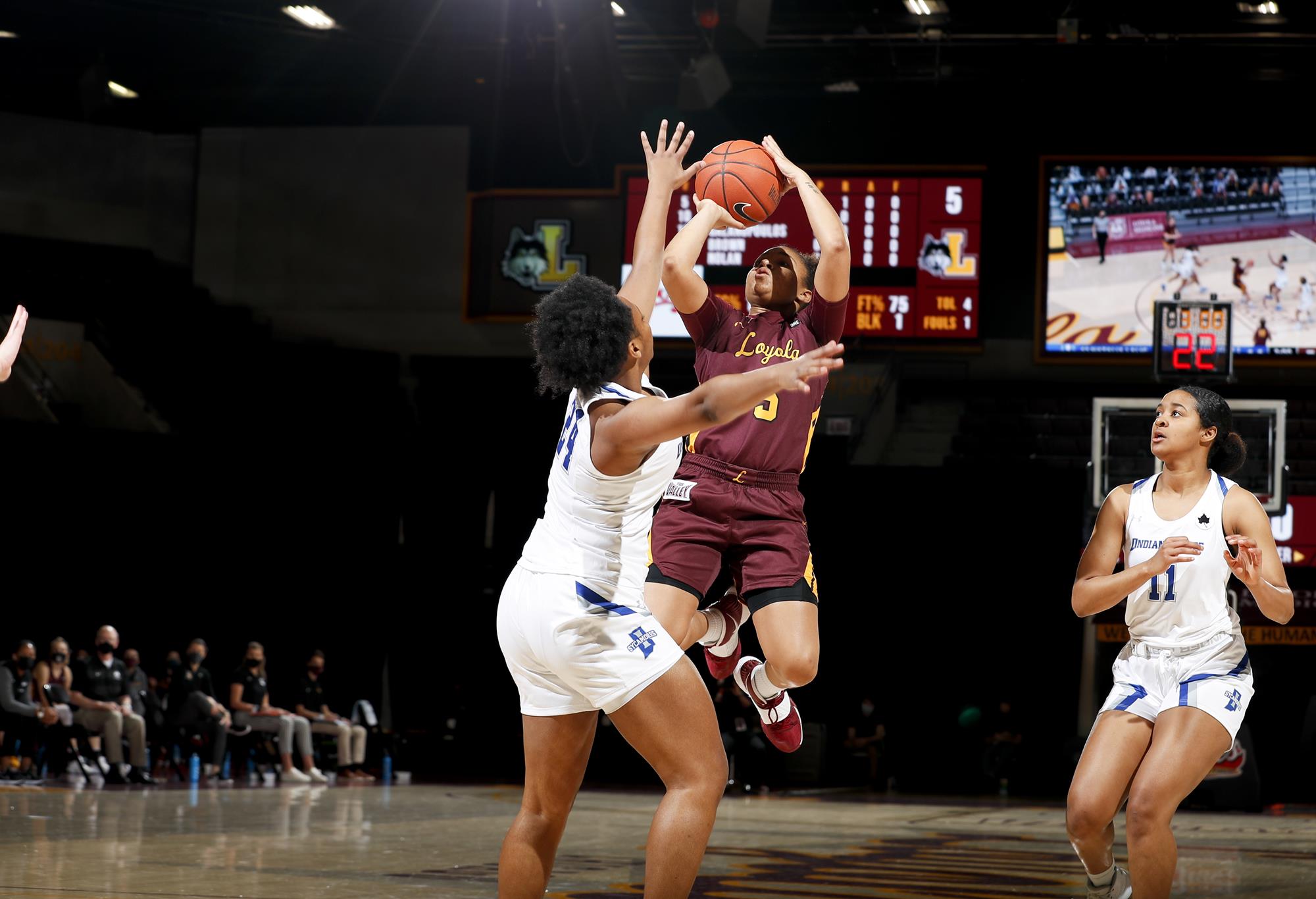 Kaylen Evans - Women's Basketball - Loyola University Chicago Athletics