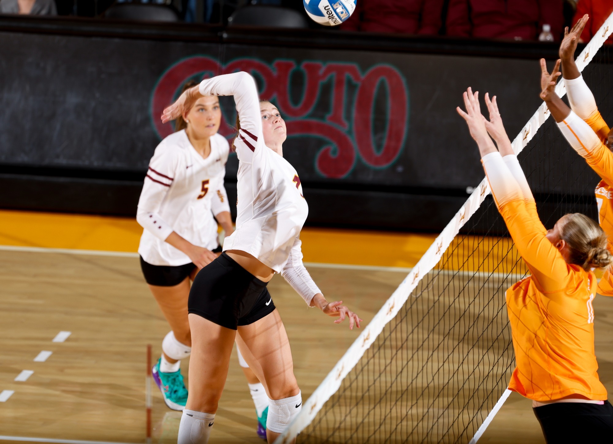 Anna Feldkamp - Women's Volleyball - Loyola University Chicago Athletics