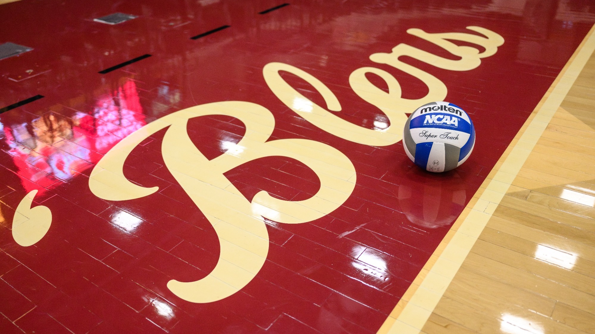Women's Volleyball Preps for Three-Match Weekend - Loyola University ...