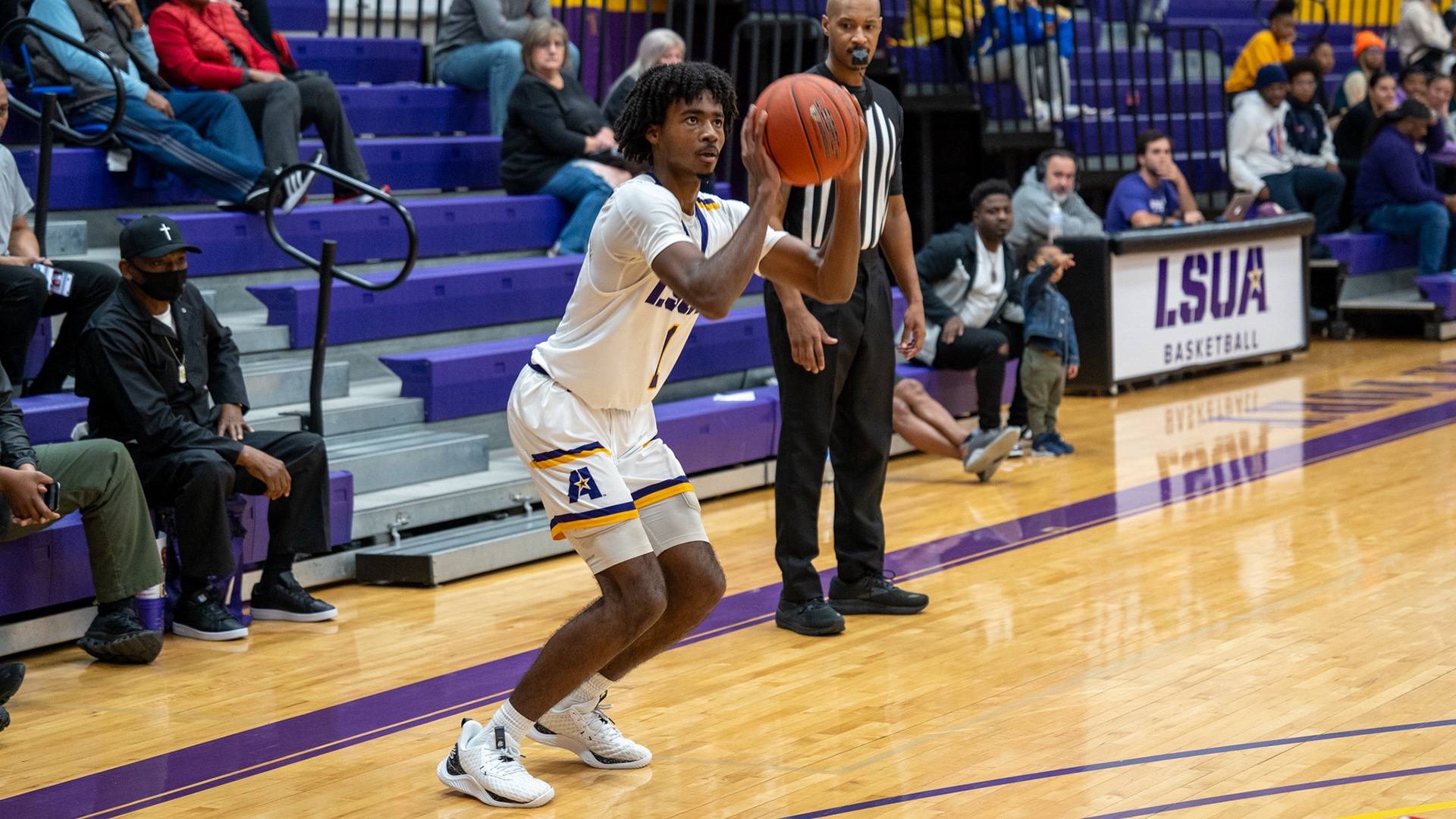 Generals Extend Win Streak to 12 - Louisiana State University at Alexandria