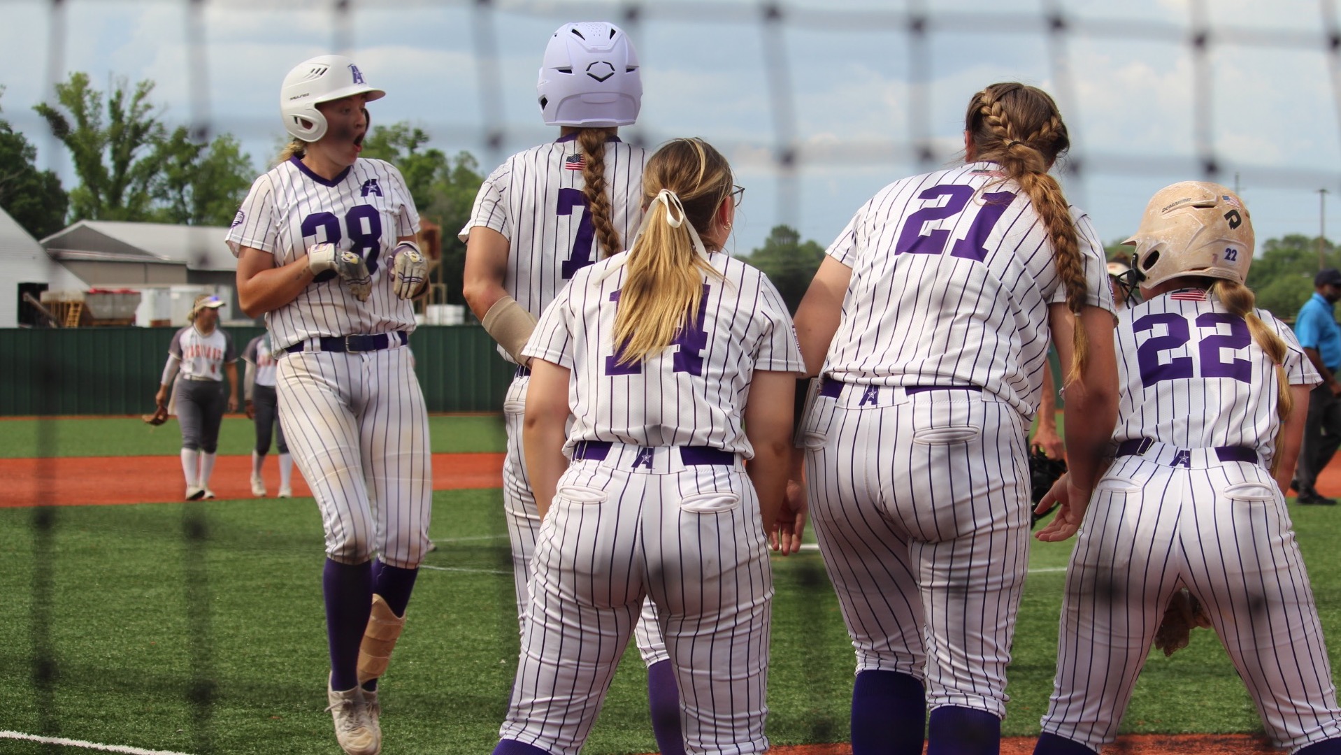 Generals Remain in Winner’s Bracket - Louisiana State University at ...