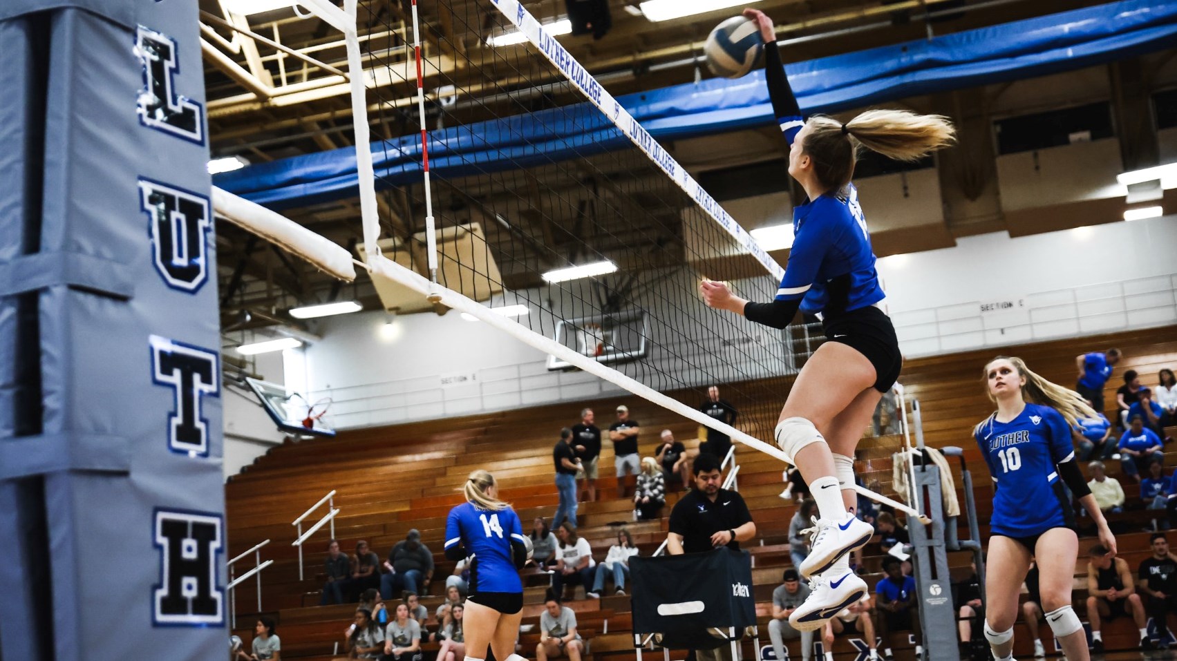 Hannah LaBonte - 2022 - Women's Volleyball - Luther College