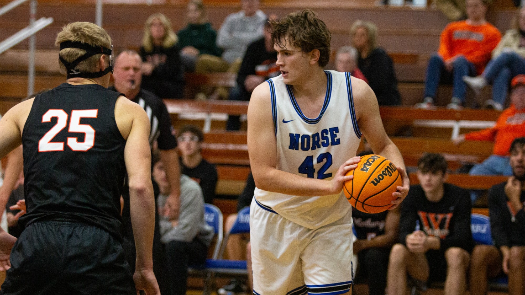 Ben Gill - 2023-24 - Men's Basketball - Luther College