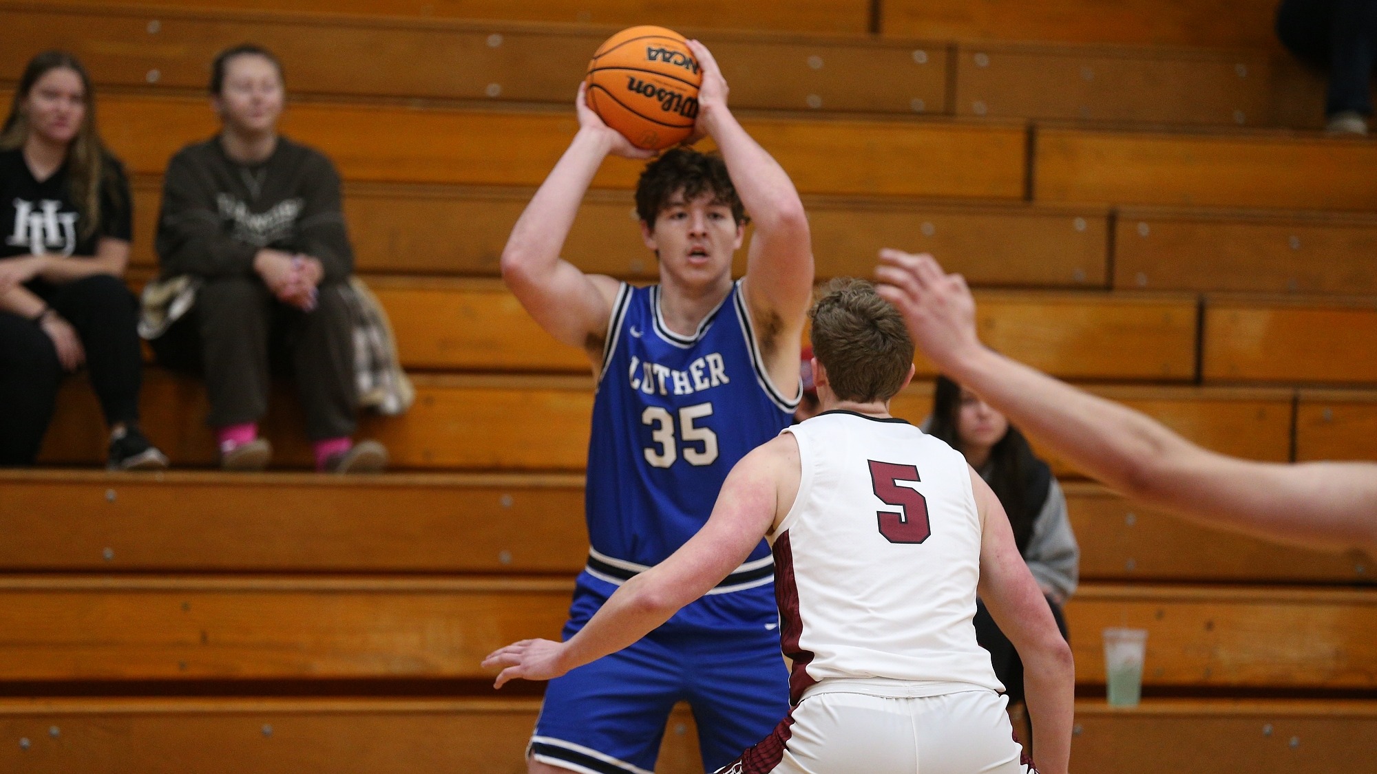 Norse fall to Prairie Wolves 72-48 - Luther College