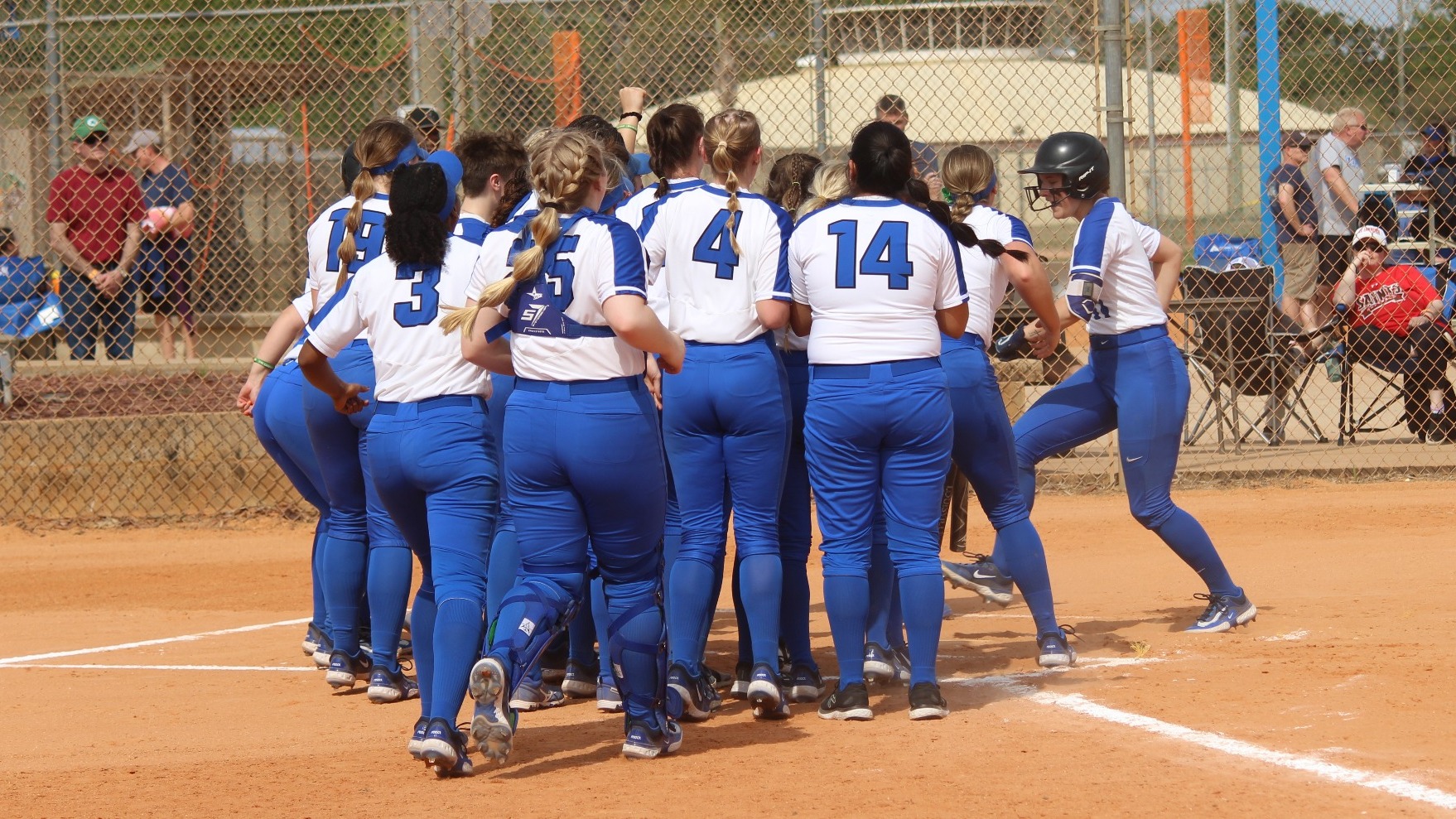 Norse blast off for two Florida wins - Luther College