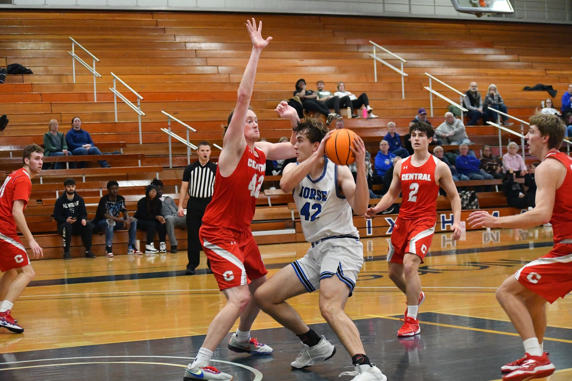 Five Men's Basketball Players Named To NABC Honors Court - Luther College