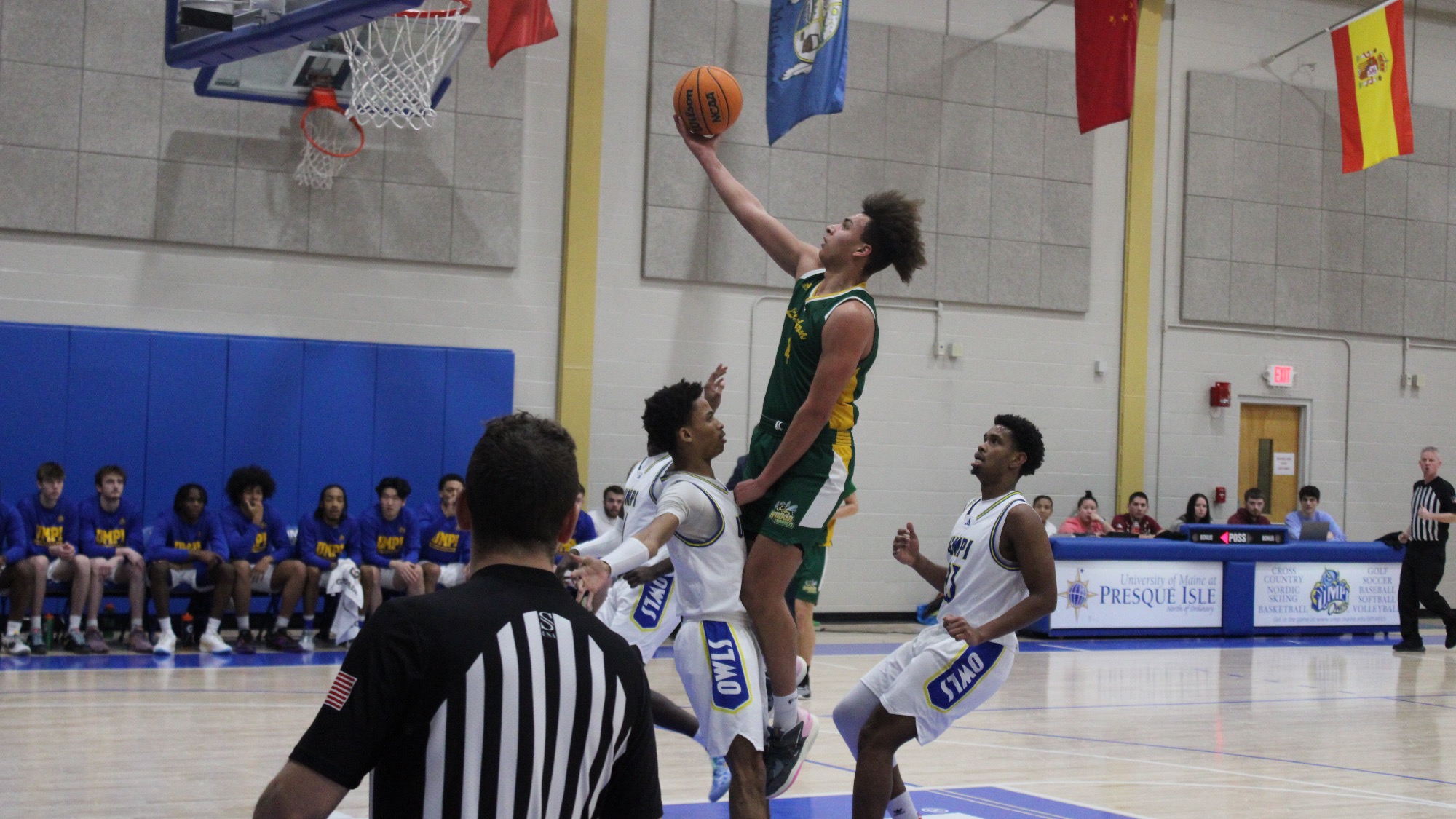 Tavarius Vance - 2023-24 - Men's Basketball - Vermont State University ...