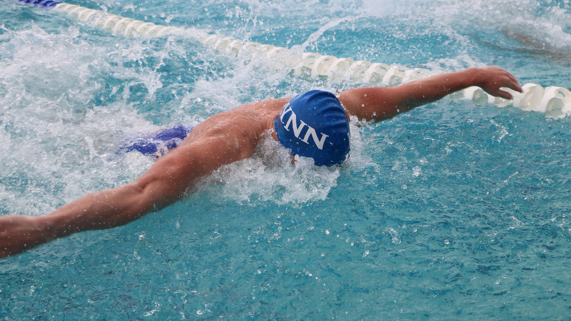 Women fourth, men sixth on day one at FIU - Lynn University