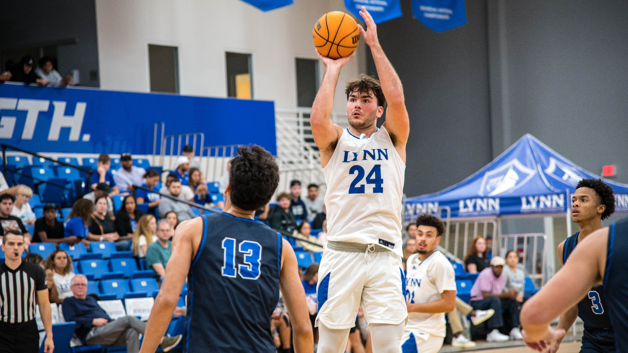 Kapic double-double helps Lynn past Johnson - Lynn University