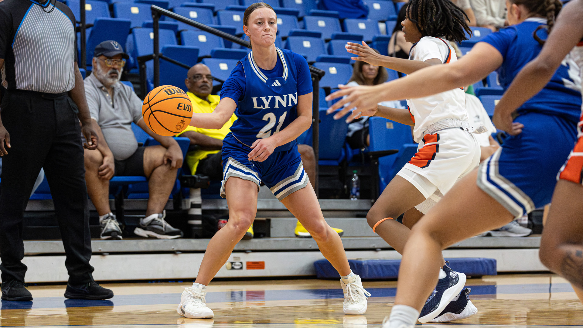 Fighting Knights drop home opener - Lynn University