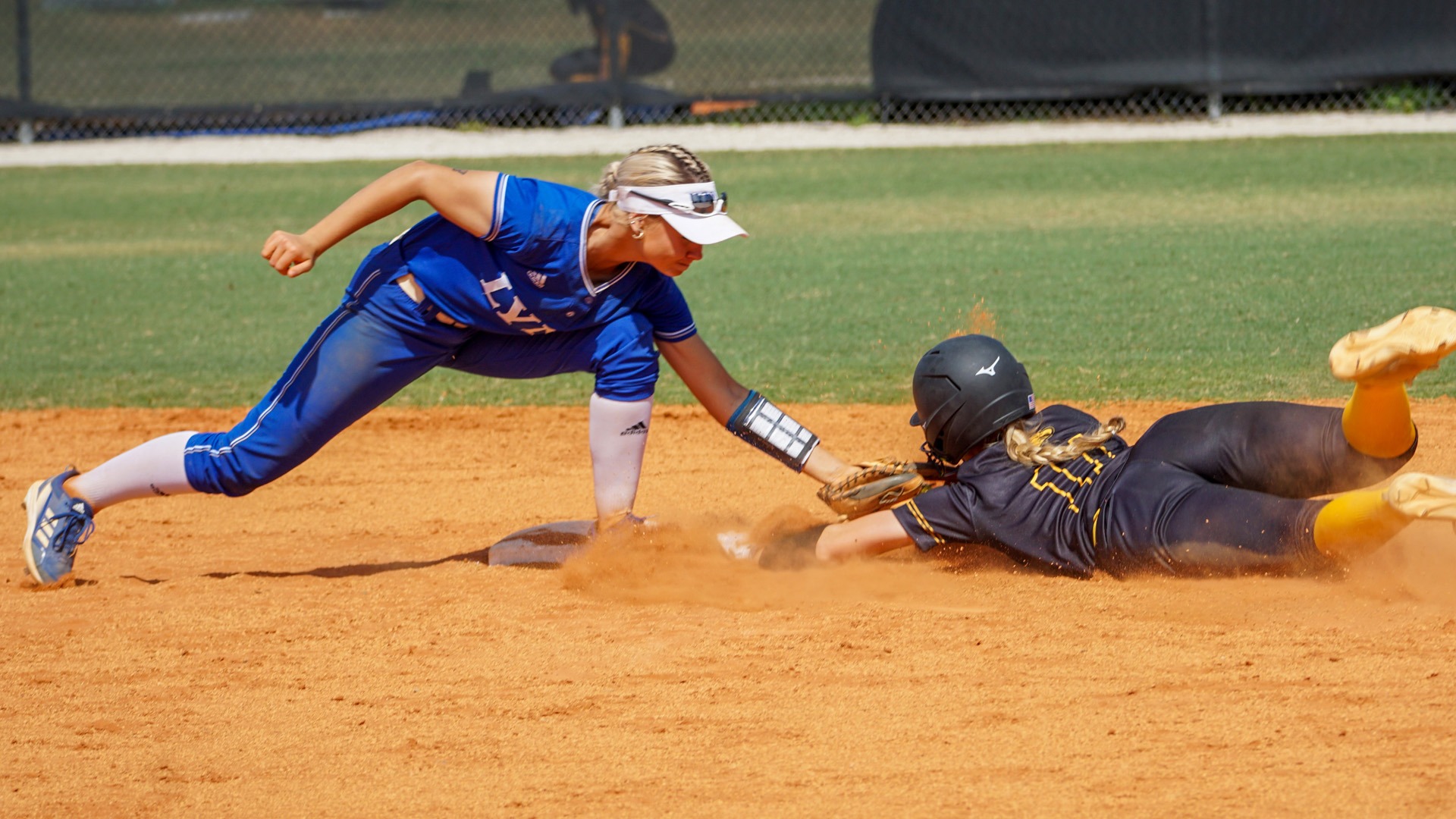 Fighting Knights sweep doubleheader to improve to 7-4 - Lynn University