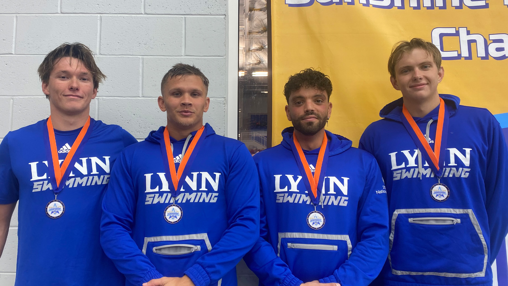 Men take third in 800 free relay at SSC Championships - Lynn University