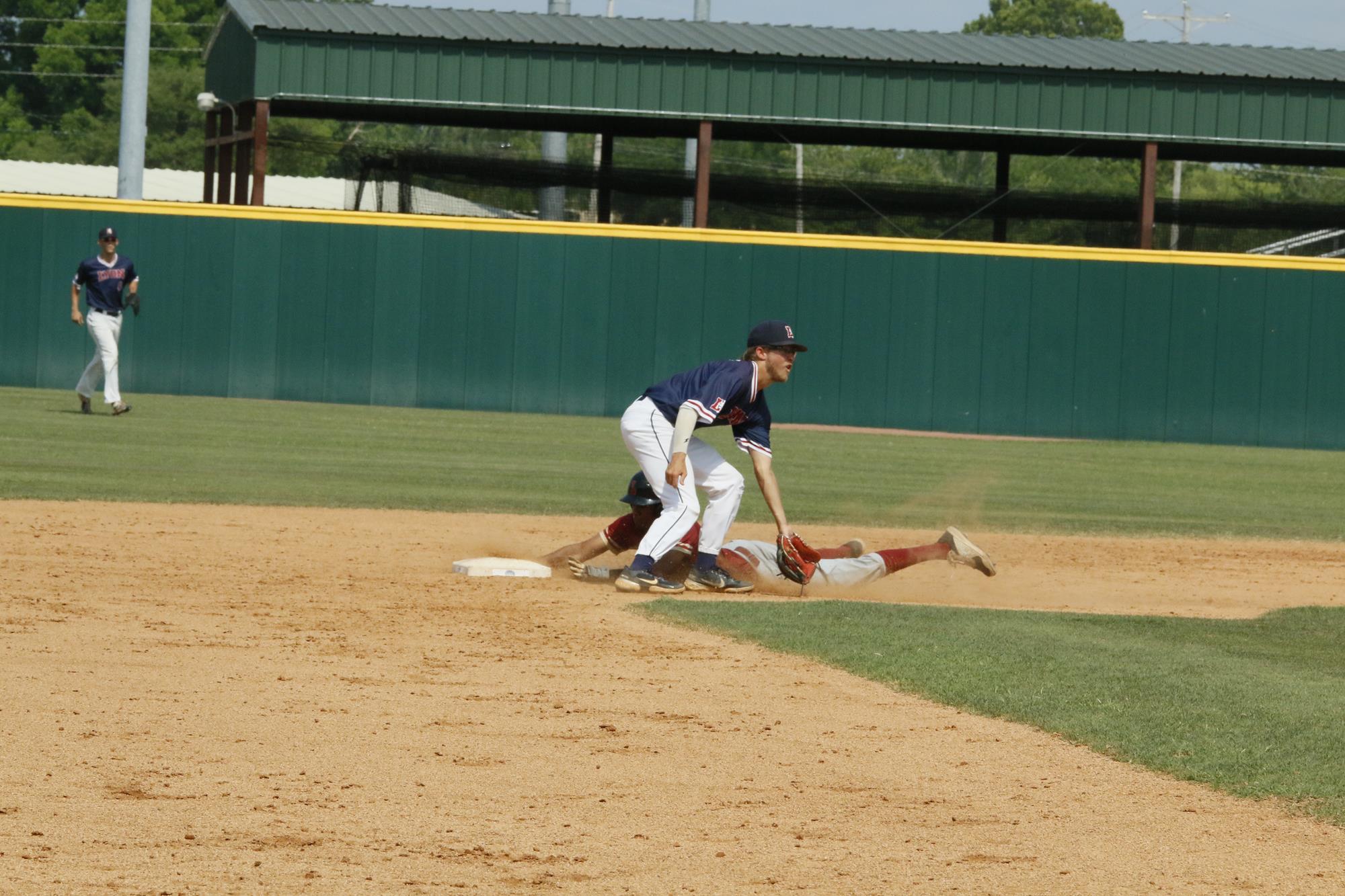 Lyon Baseball faces third day of NAIA nationals opening round - Lyon ...
